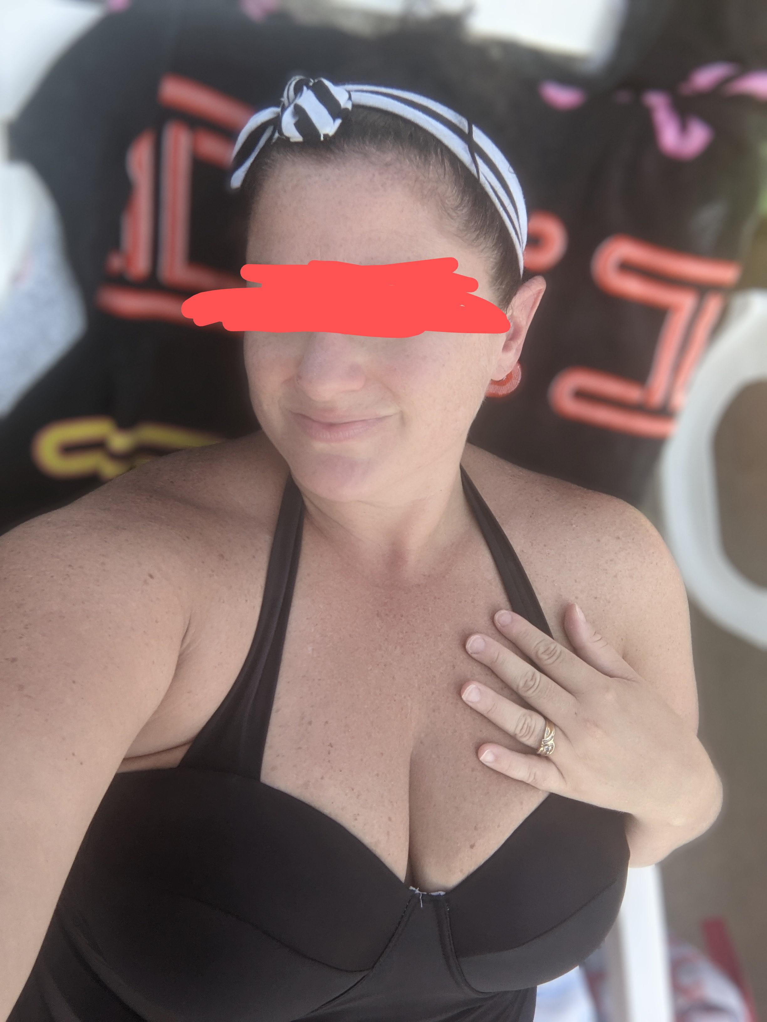 Hot day, hot wife | Scrolller