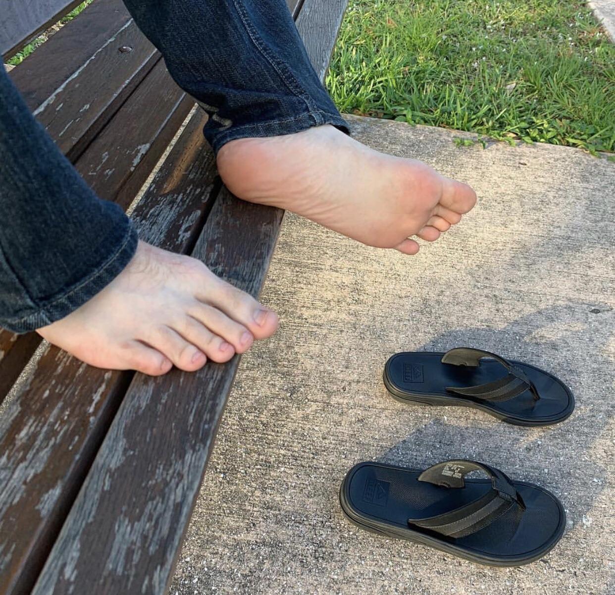 Hot Feet Scrolller