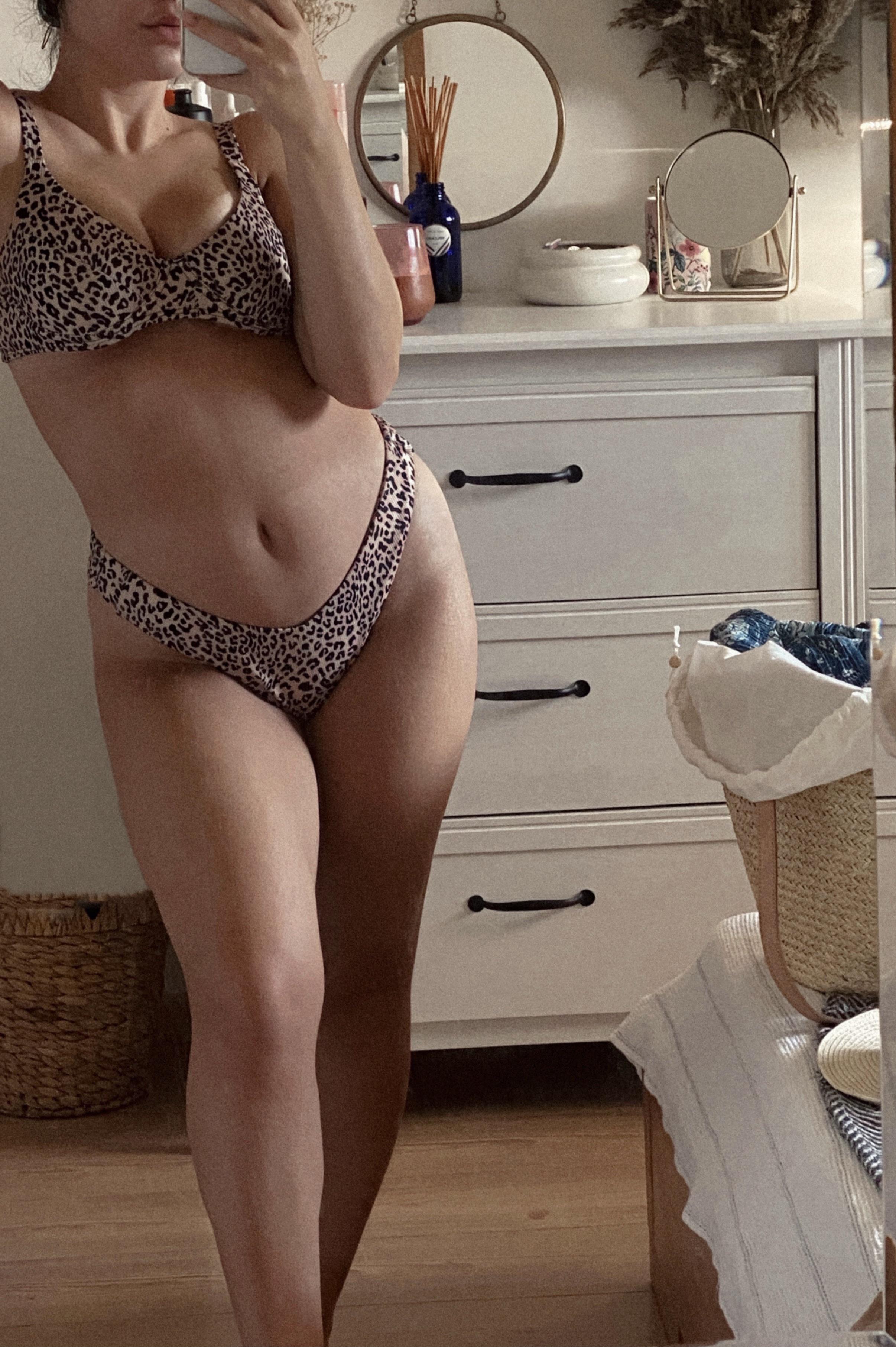 Hot girl stuff | Scrolller