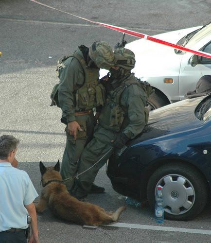 Hot look between 2 uniforms | Scrolller