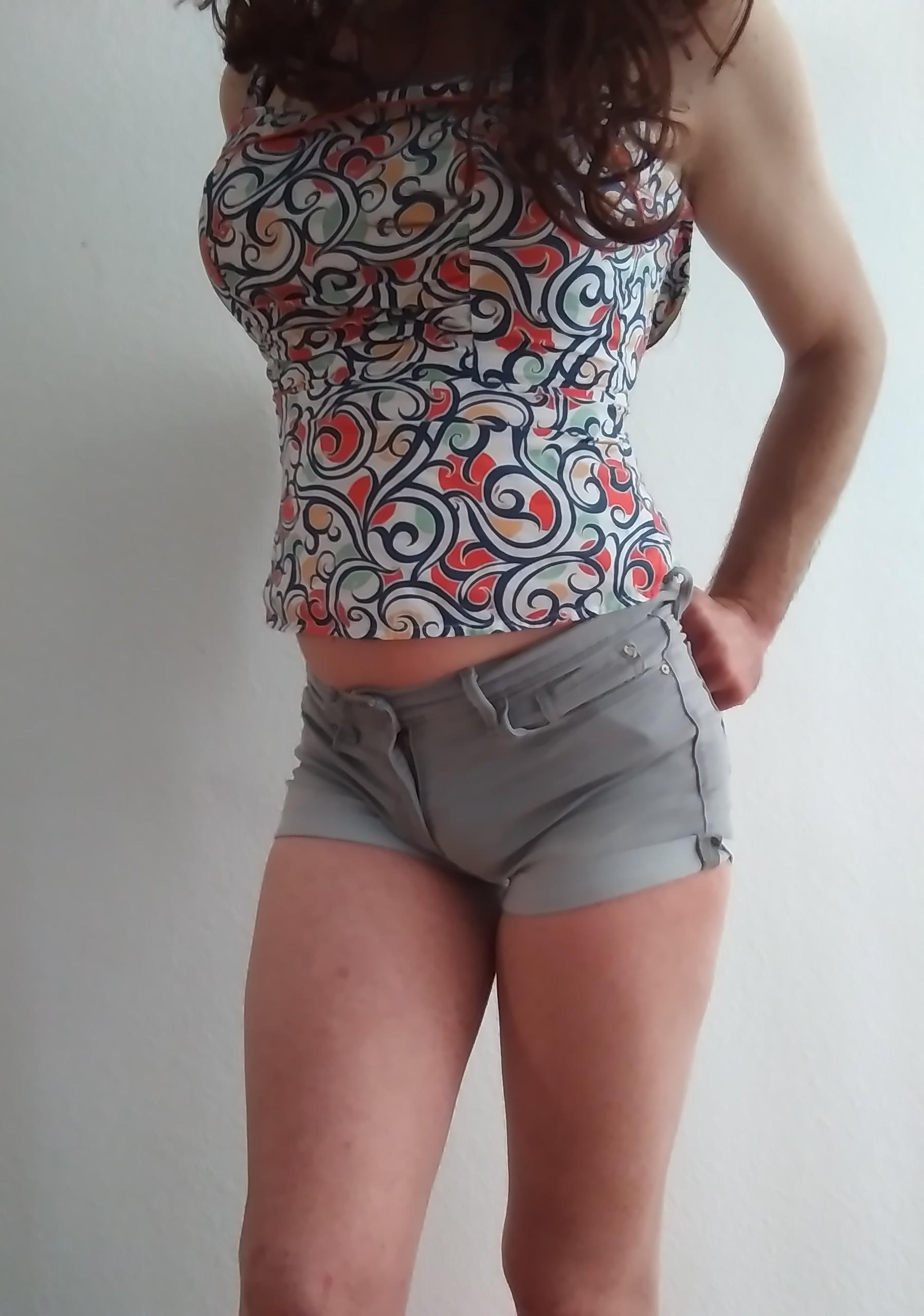 Hot Summer | Scrolller