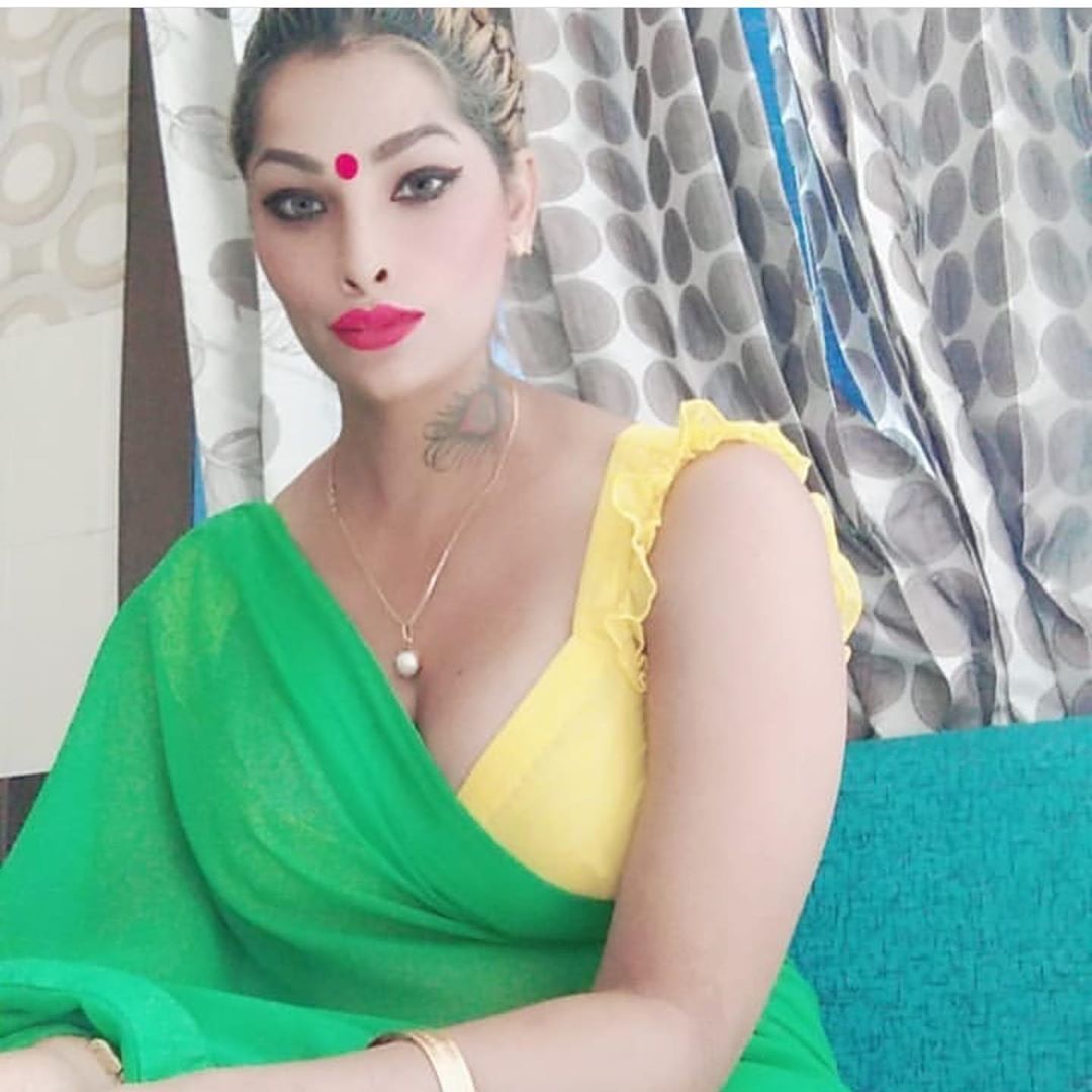 Hot T gurl | Scrolller