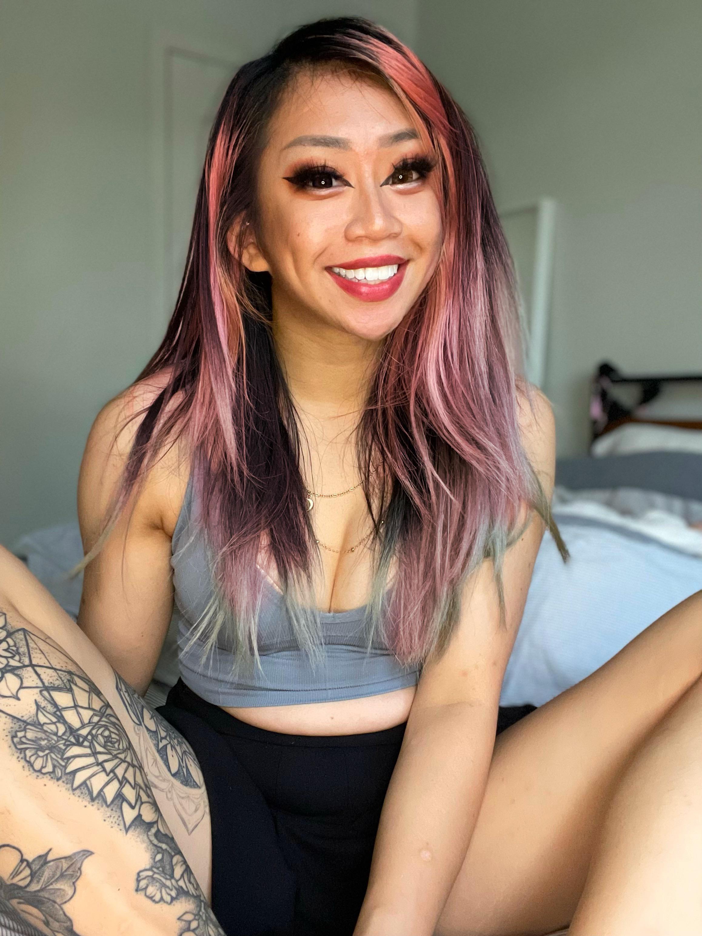 How cute n awkward do i look hehe 🥰 | Scrolller