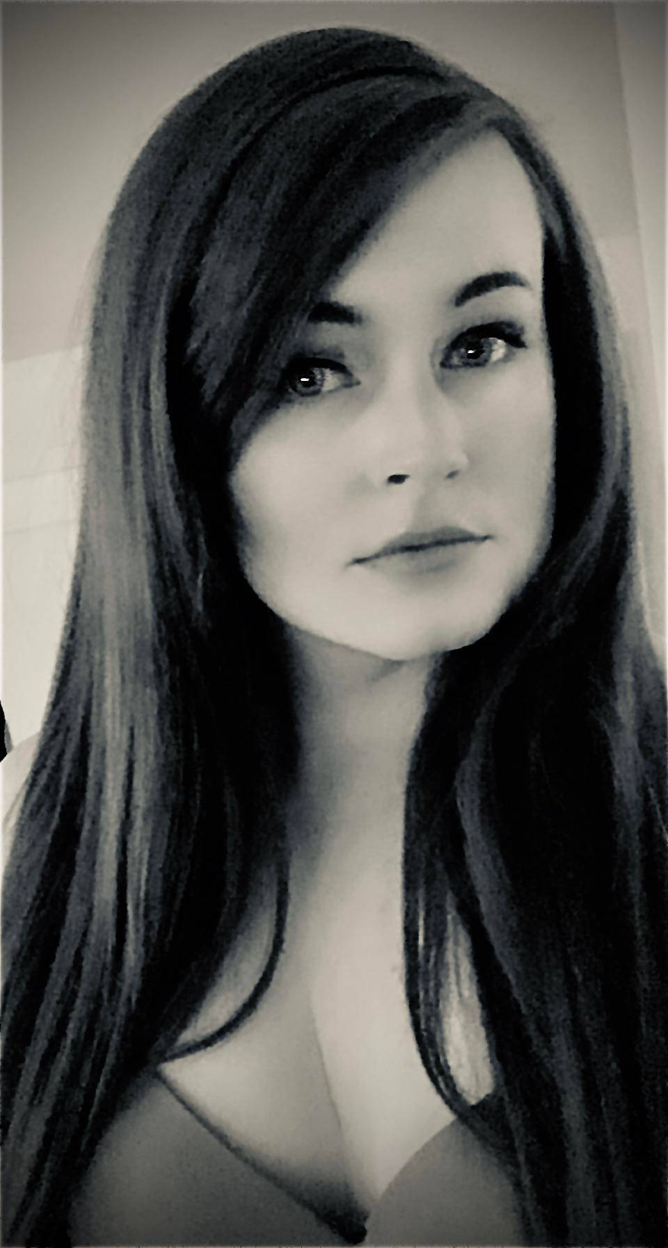 How do I look? | Scrolller