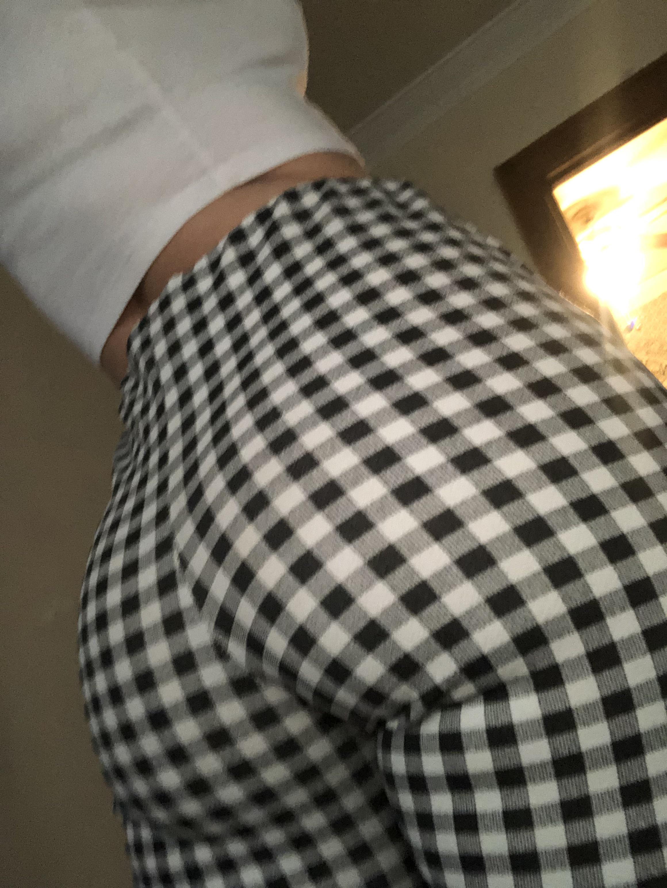 How do I look in these work pants? | Scrolller