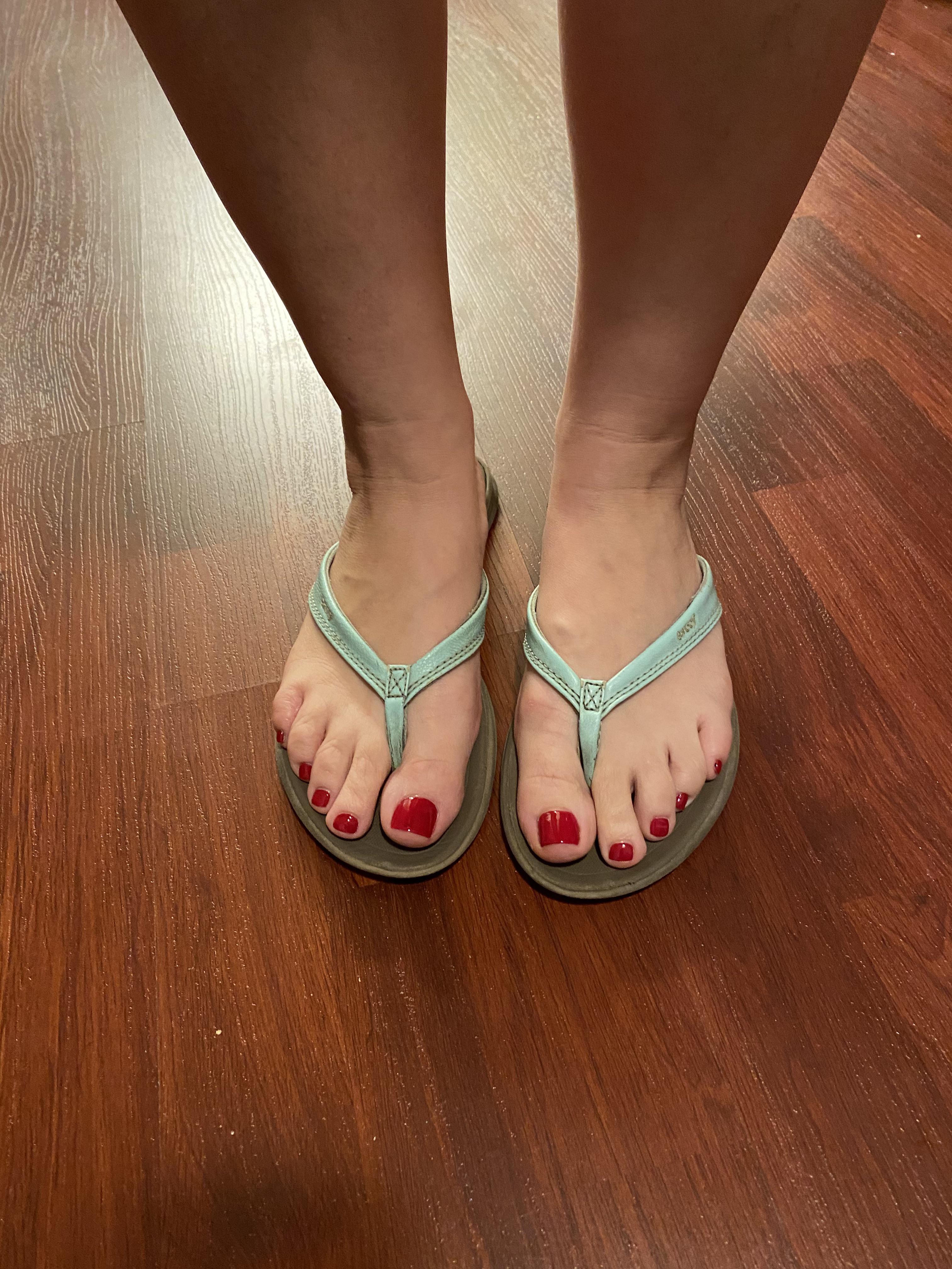 How Do My Teacher Feet Look For Today 😈🍎 Scrolller