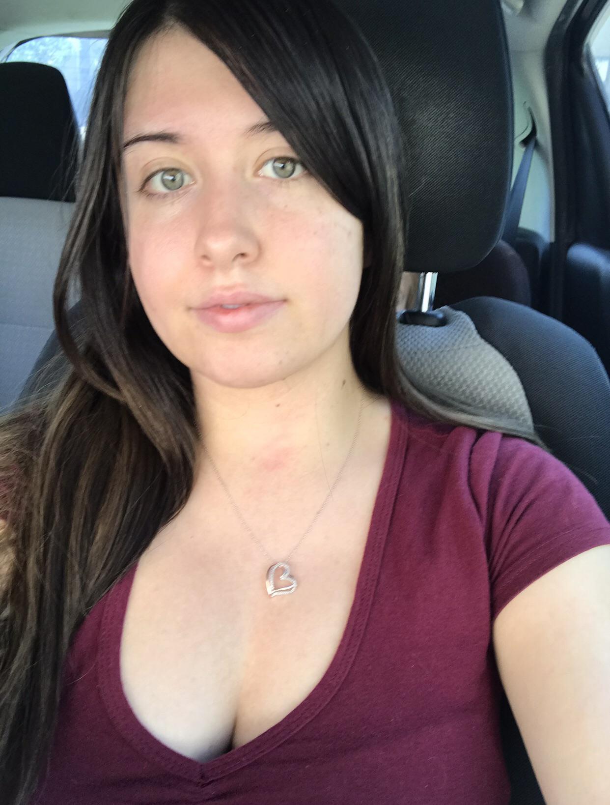 No makeup [23F] | Scrolller