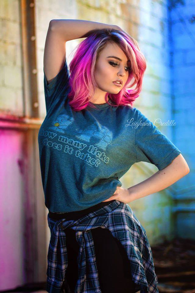 How many licks does it take? | Scrolller