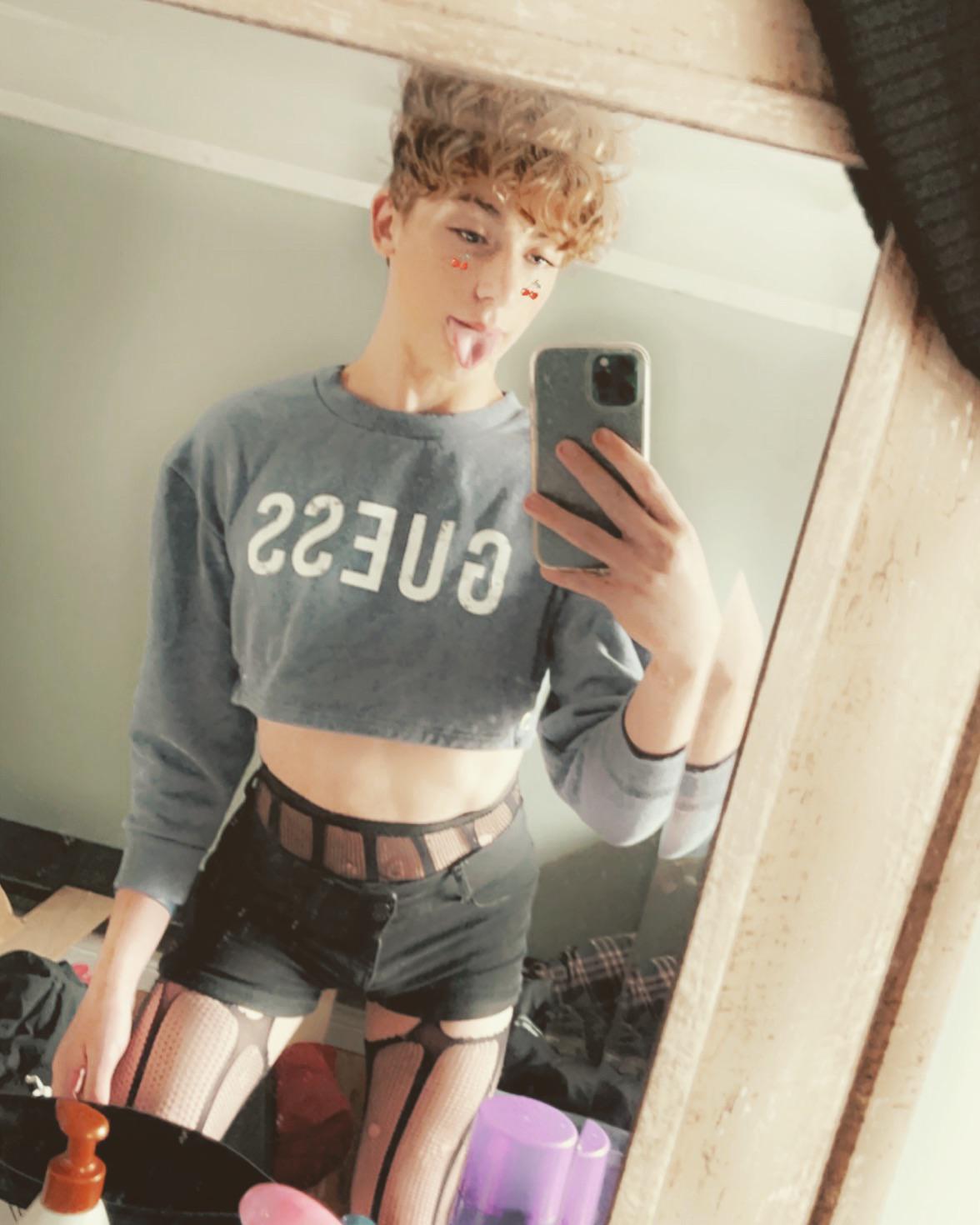 how’s everyone’s freaky friday going’! | Scrolller