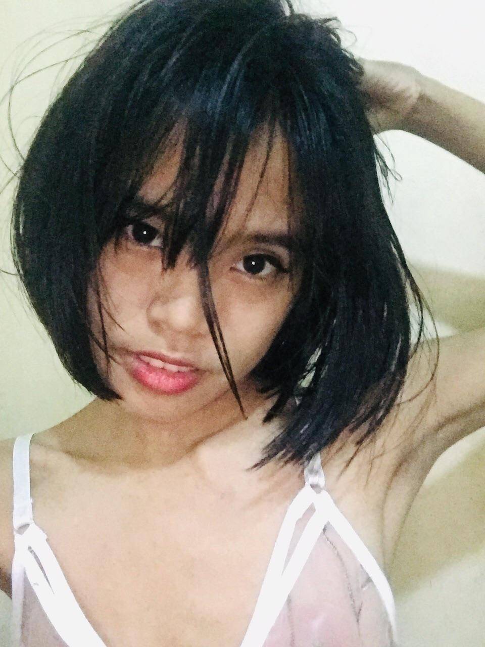 How’s my armpit looks like? 🥺 | Scrolller
