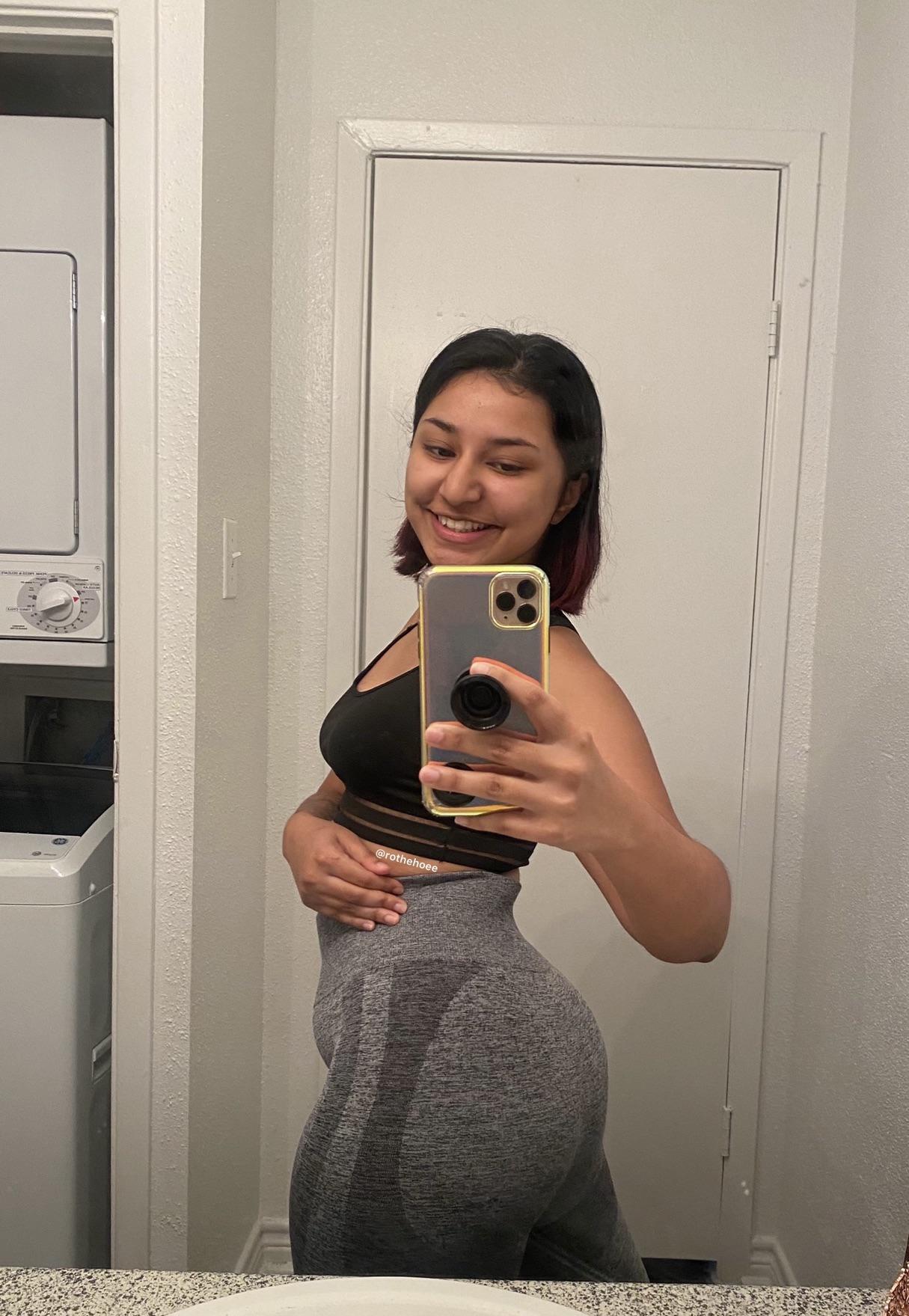 How you feeling tonight? 😋[F] | Scrolller