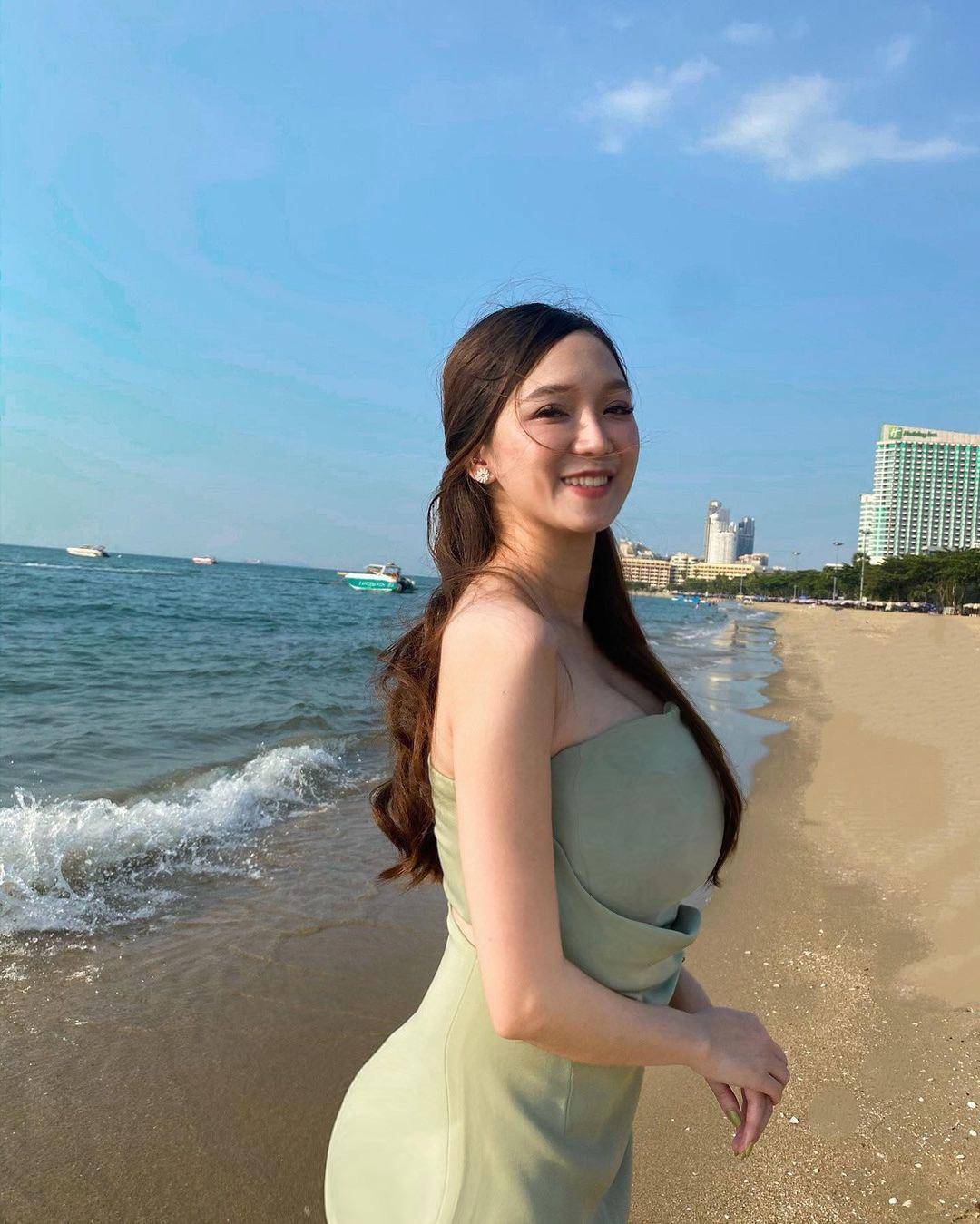 Damn they’re huge | Scrolller