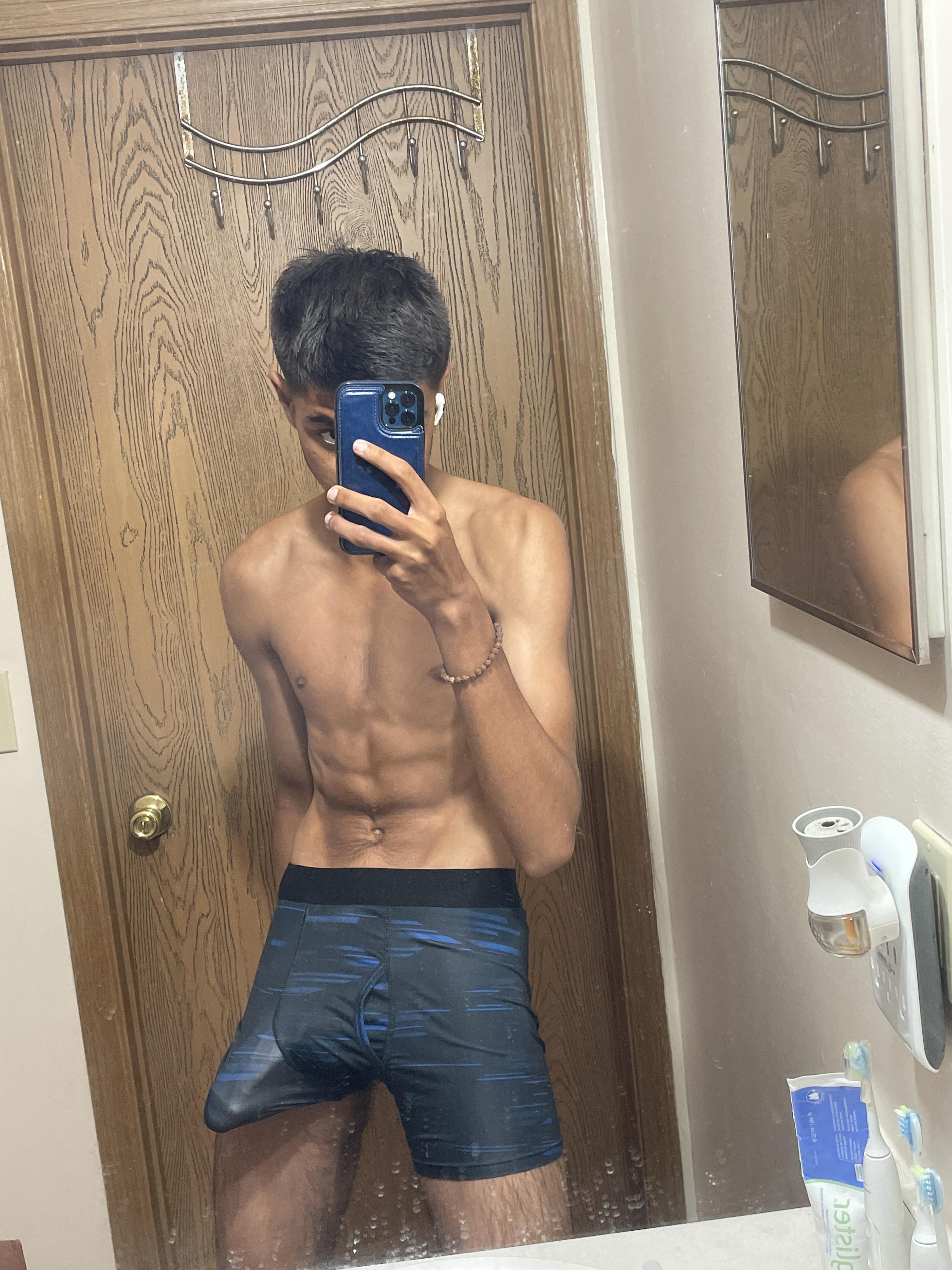 huge bulge | Scrolller