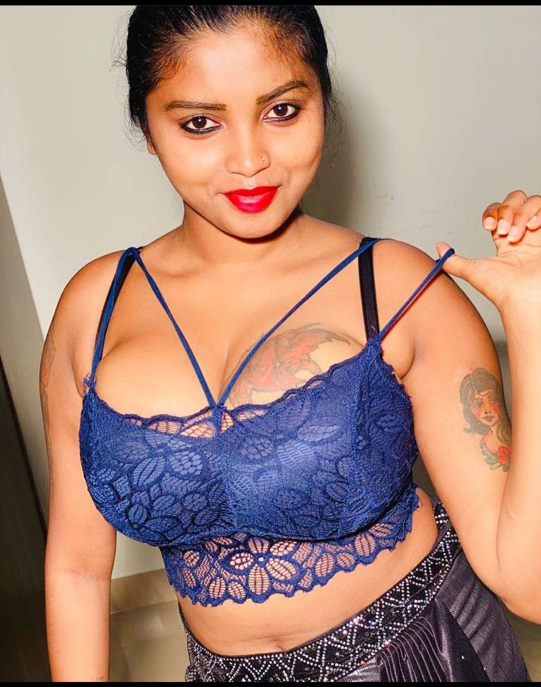 Huge rack of Elakkiya | Scrolller