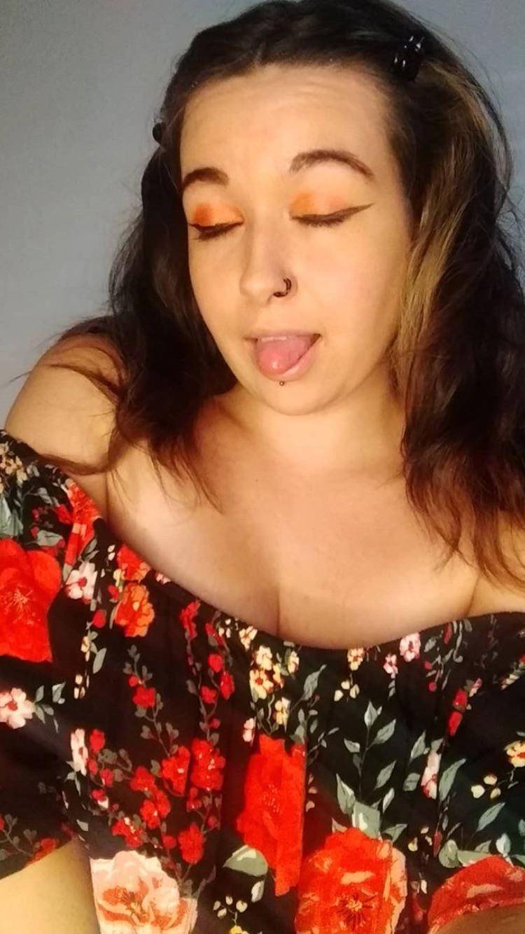 Hungry for bbc! ♠️🤤 | Scrolller