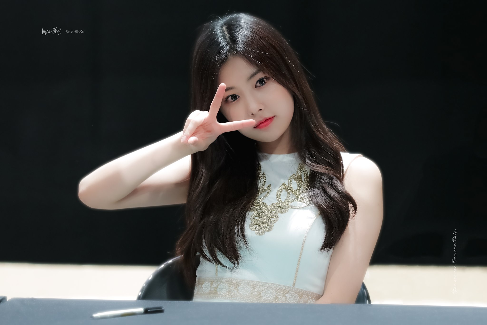 Hyewon V | Scrolller