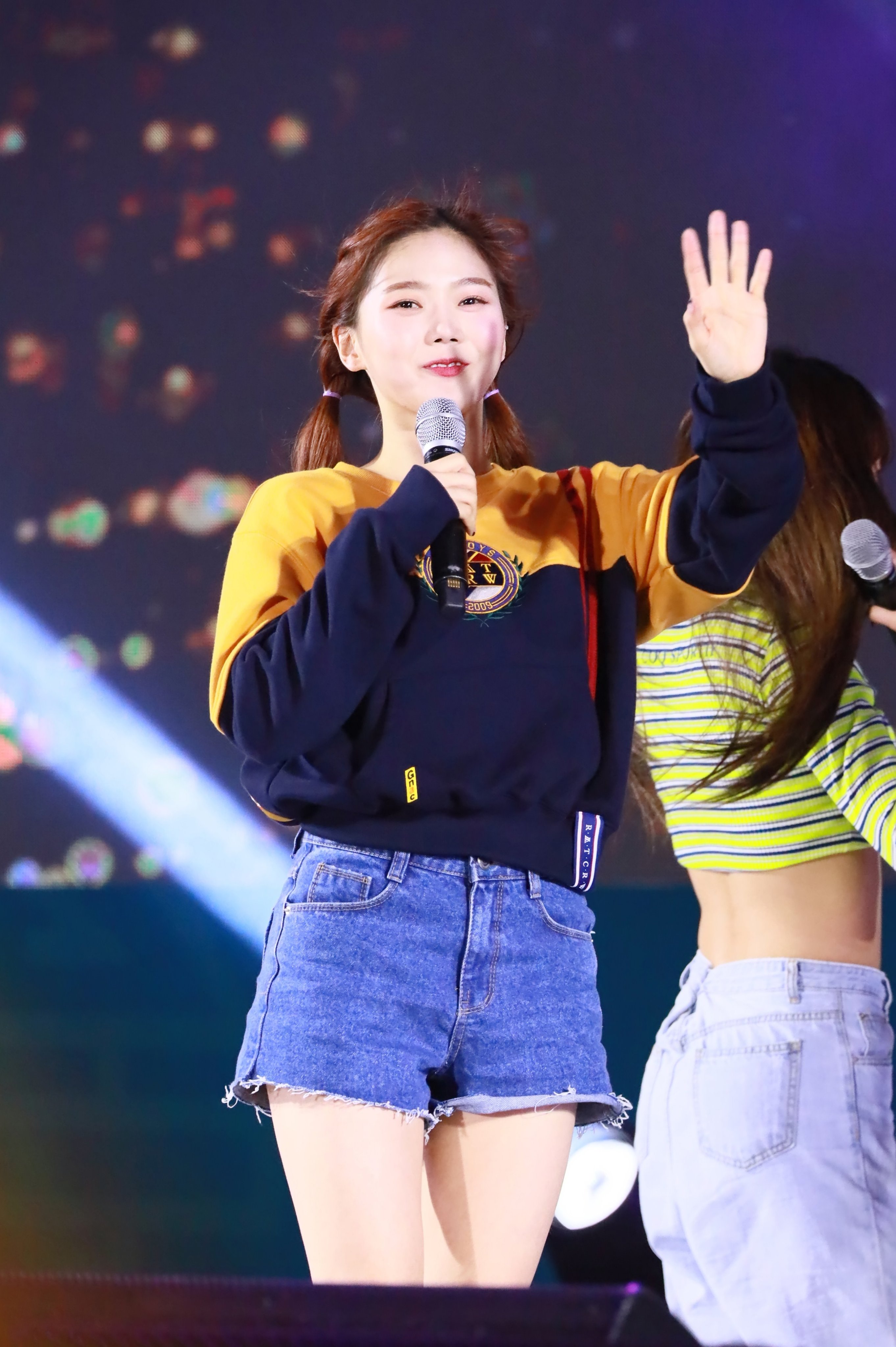 Hyojung | Scrolller