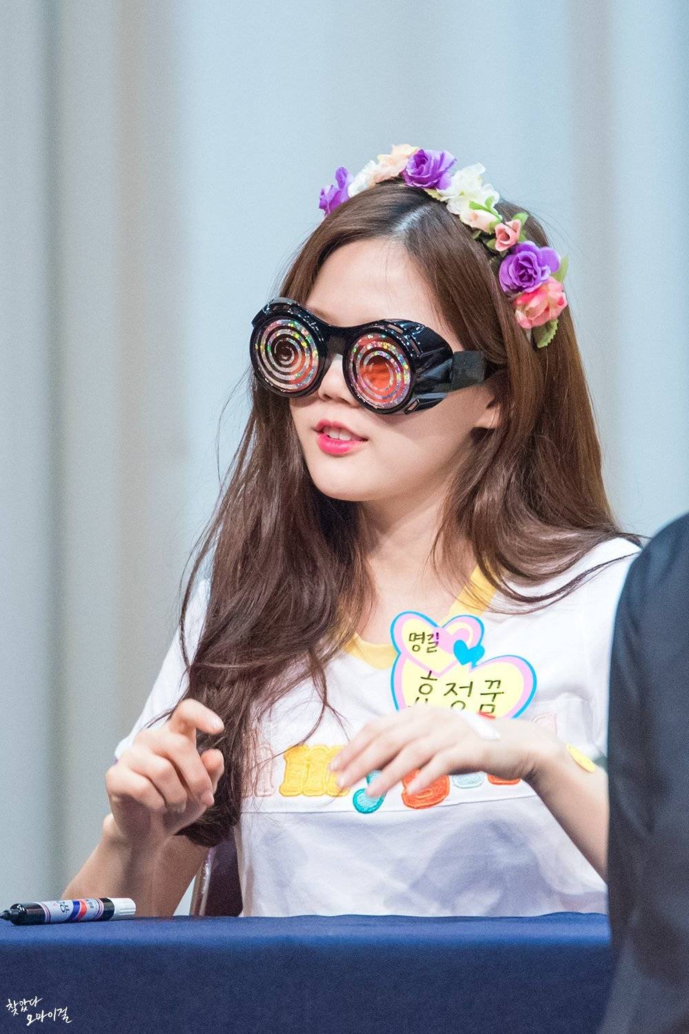 Hyojung Specs | Scrolller