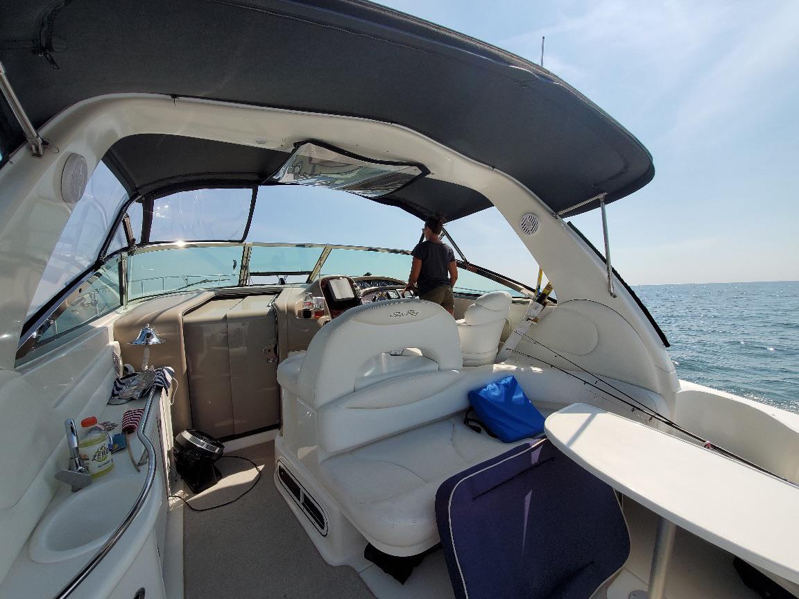 I am the captain now | Scrolller