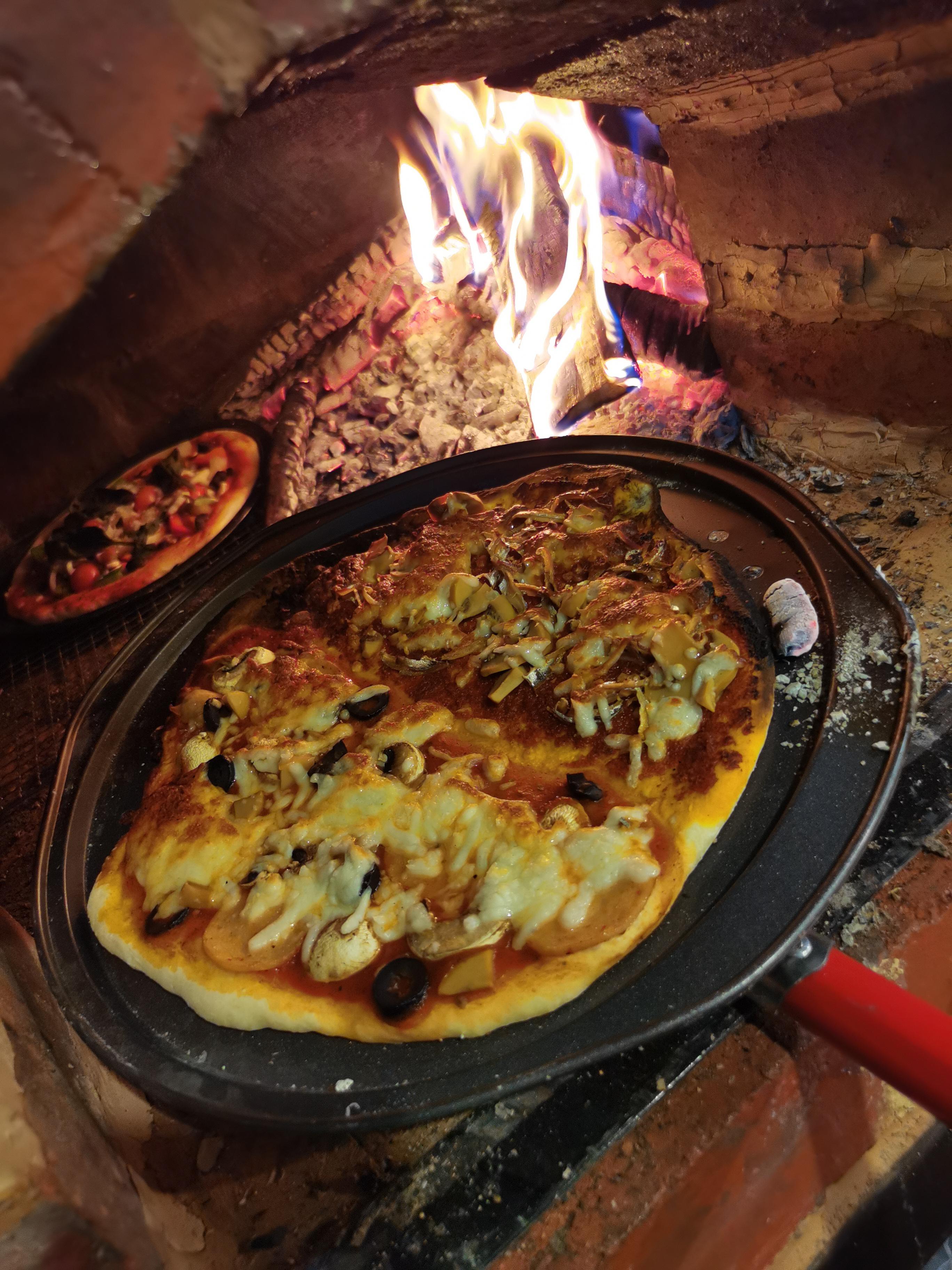 [i ate] Anchovy pizza from my new brick oven. | Scrolller