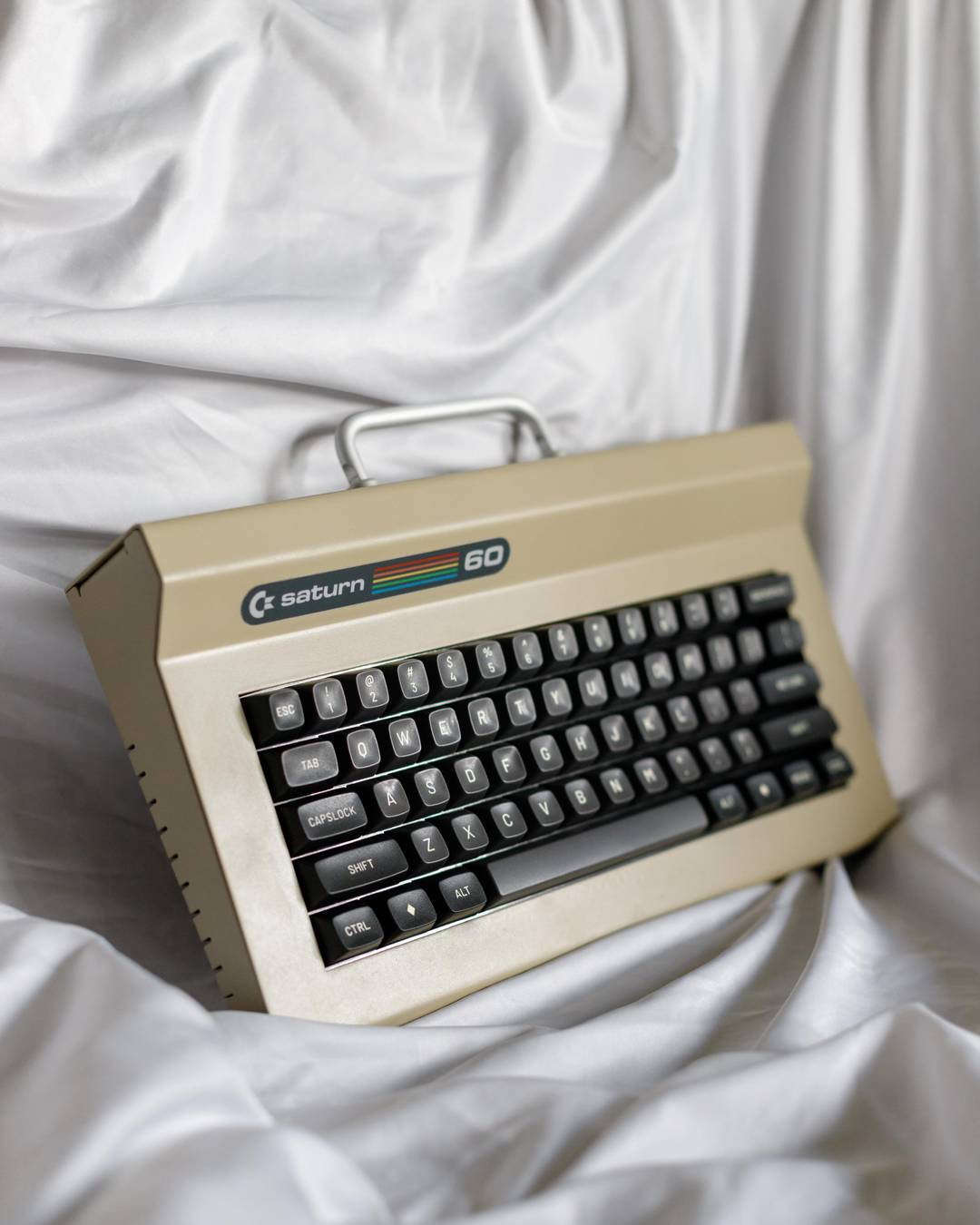 I built a Commodore-inspired Saturn 60 | Scrolller