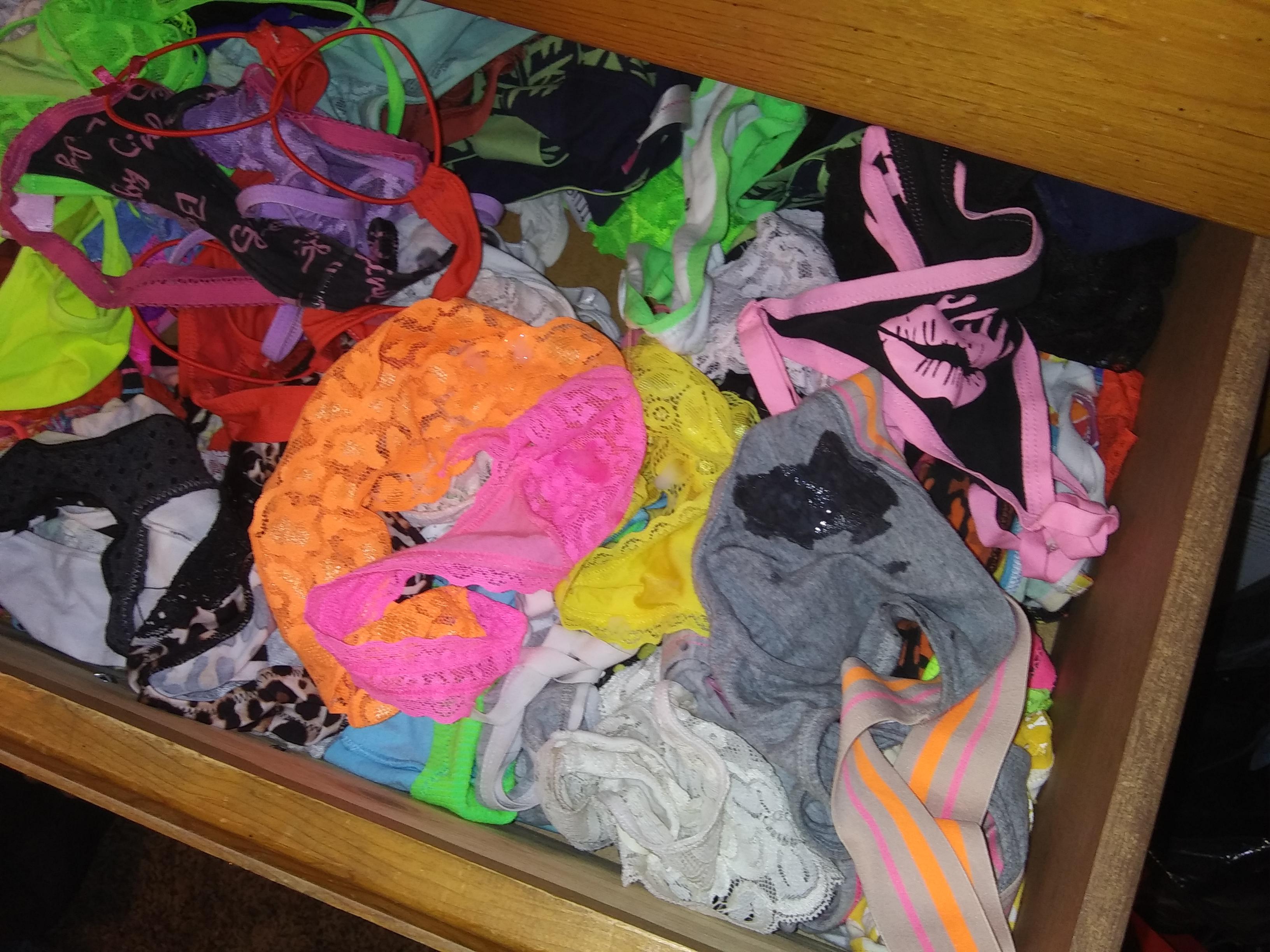I Exploded In Sisters Drawer I Videoed It Too Scrolller