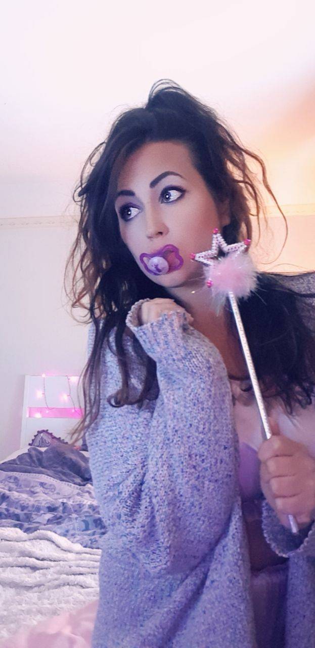 I felt kinda cute that day | Scrolller