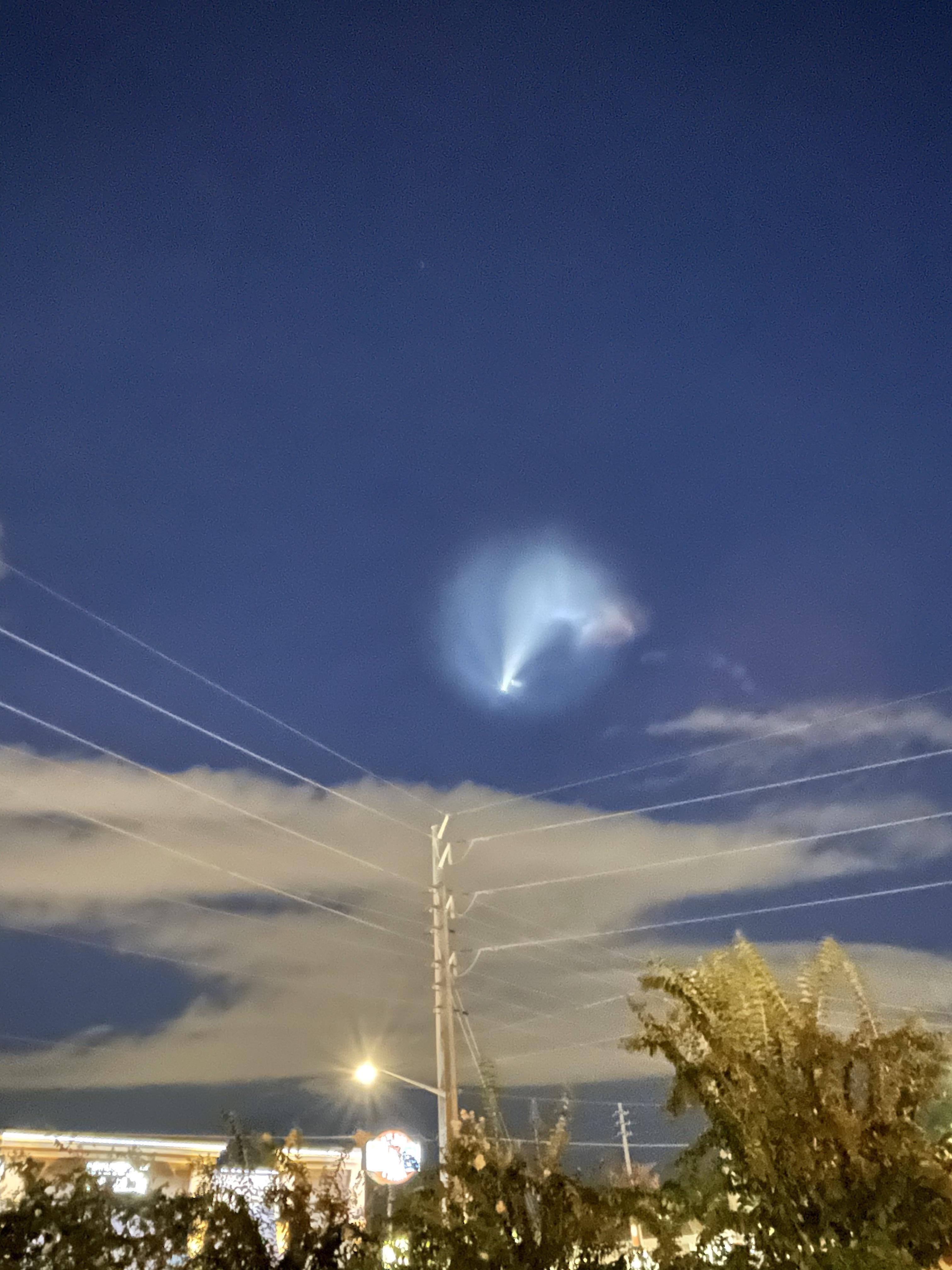 I got a picture of the inspiration4 breaking through the atmosphere! | Scrolller