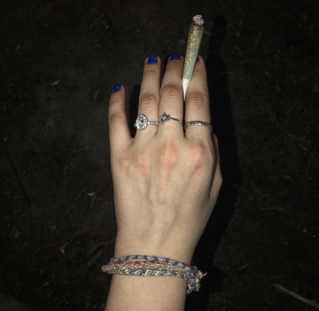 I got engaged today😊 | Scrolller