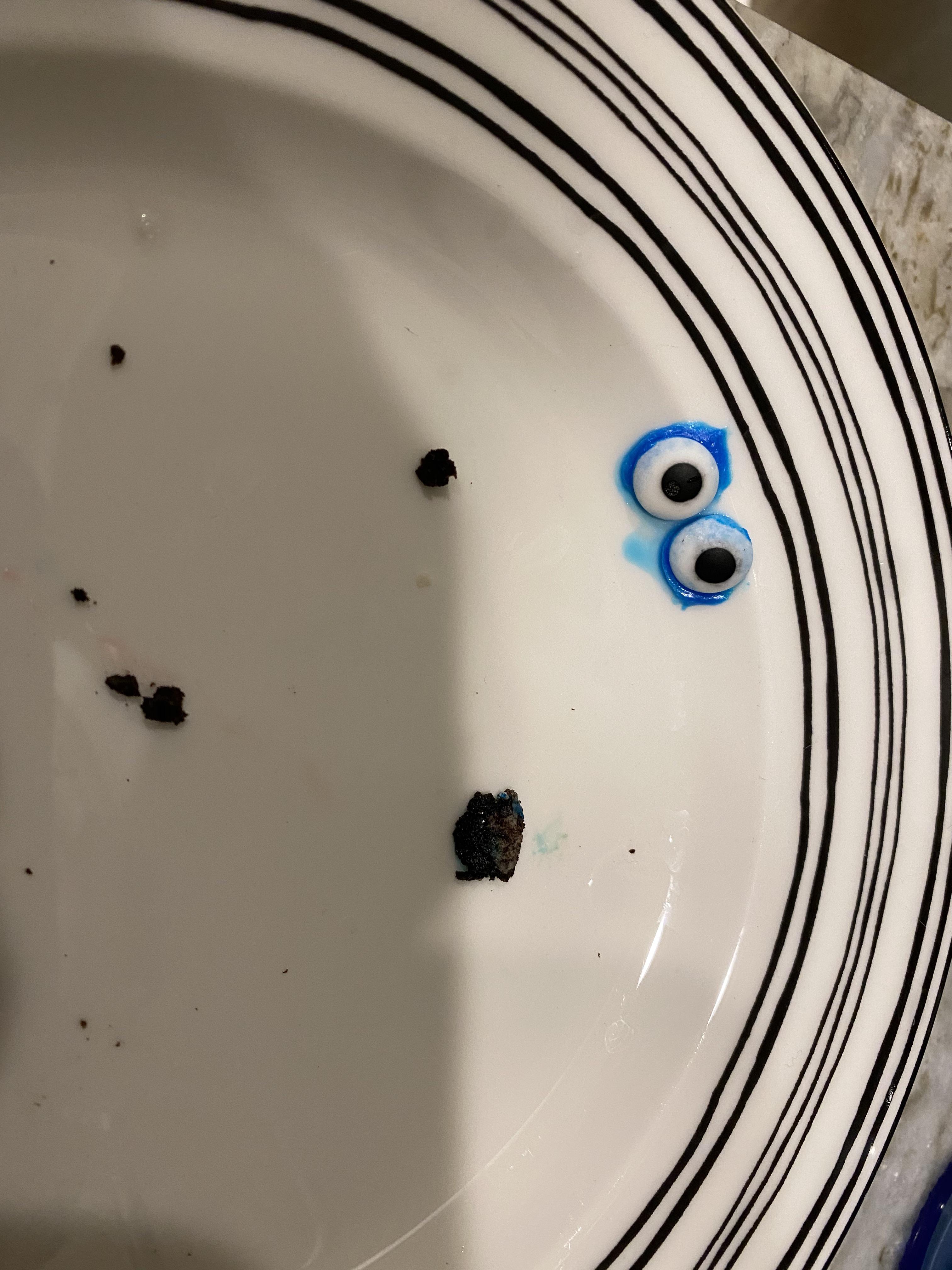 I got my niece a Cookie Monster doughnut and she ate everything but the eyes. Haunting. | Scrolller