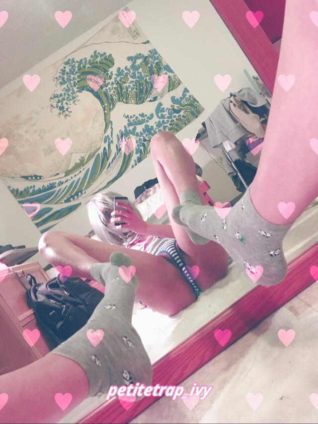 I got new socks! | Scrolller