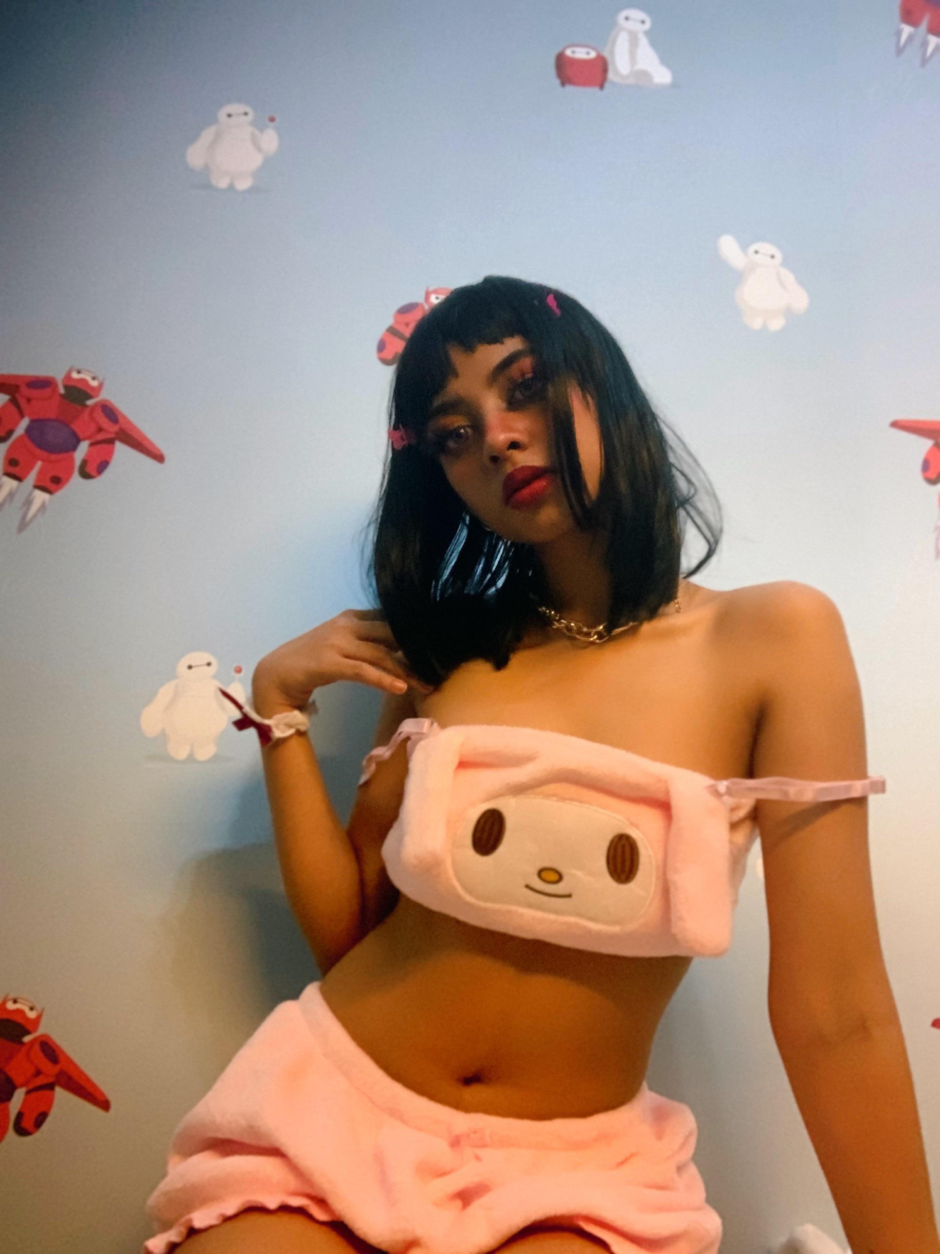 i got the e-girl uniform. uniform inspection please? | Scrolller