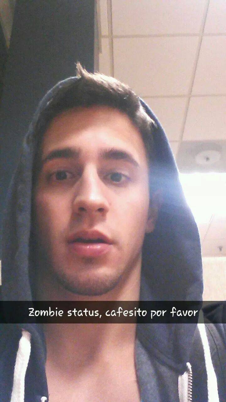 I hate waking up early | Scrolller