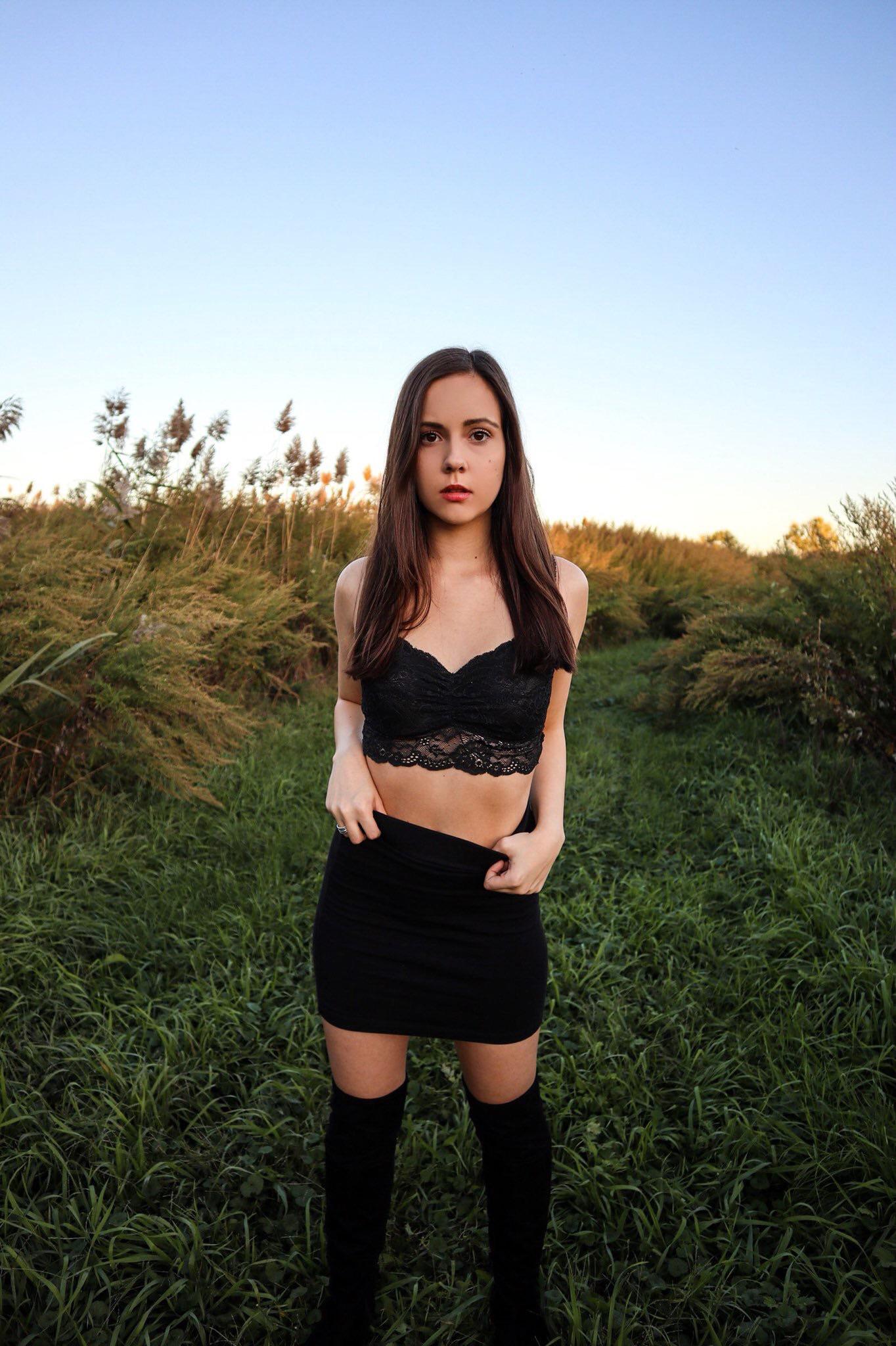 I heard you like big fields... | Scrolller