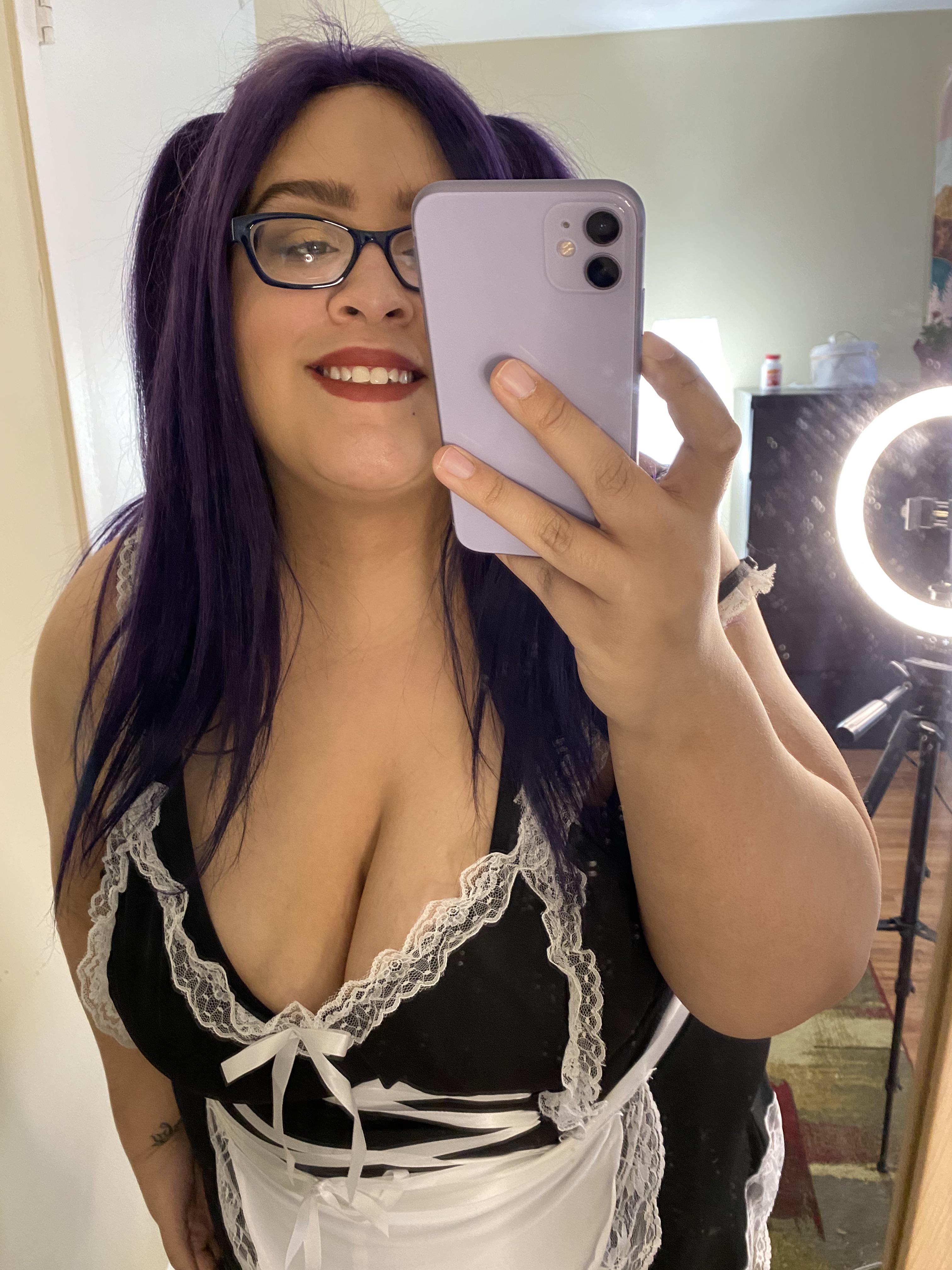 Let me help you clean up babe 😈 | Scrolller