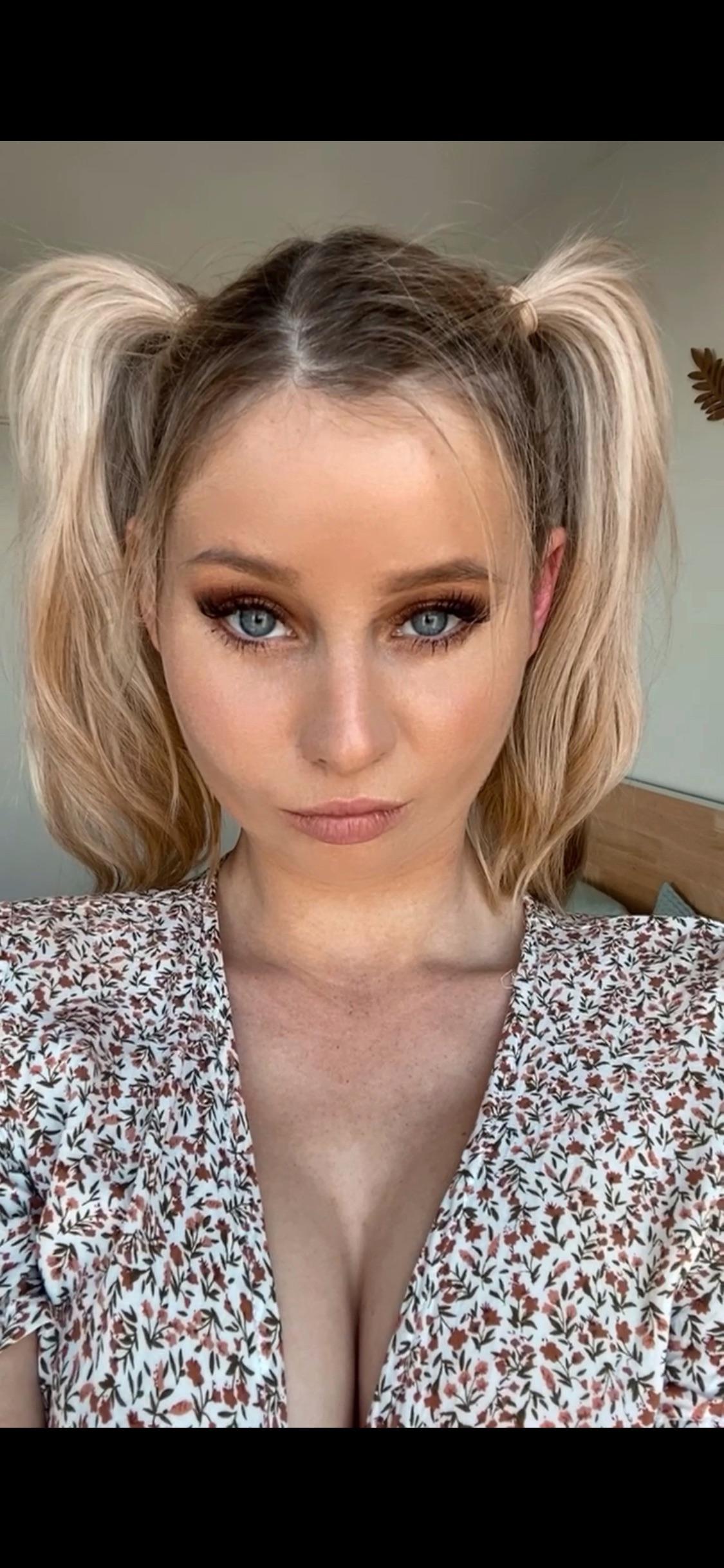 Hi from me and my blue eyes | Scrolller