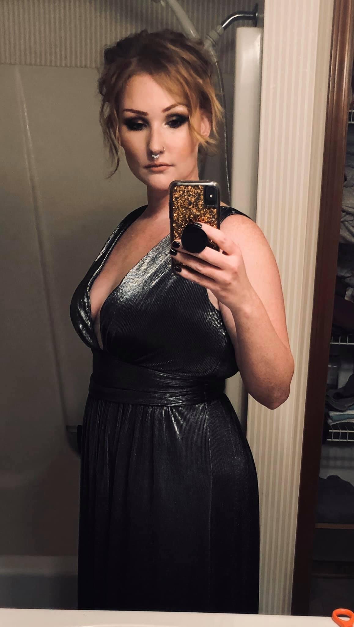 I just loved this dress so much. I miss Christmas parties 😭😭😭 | Scrolller