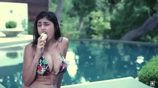 I Like The Way She Eats Ice Cream and Gets Frustrated | Scrolller