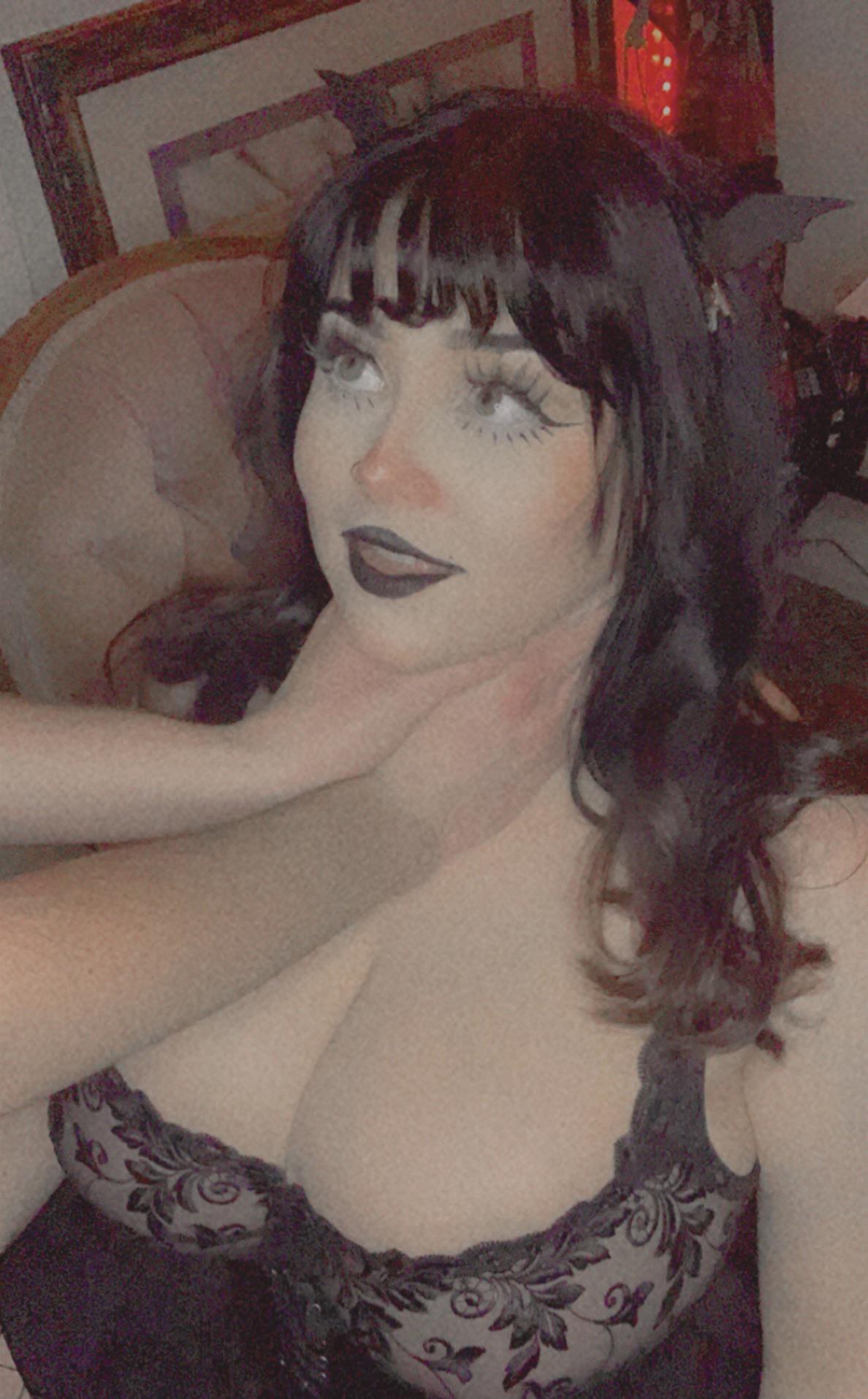 I love being choked 🥺 | Scrolller