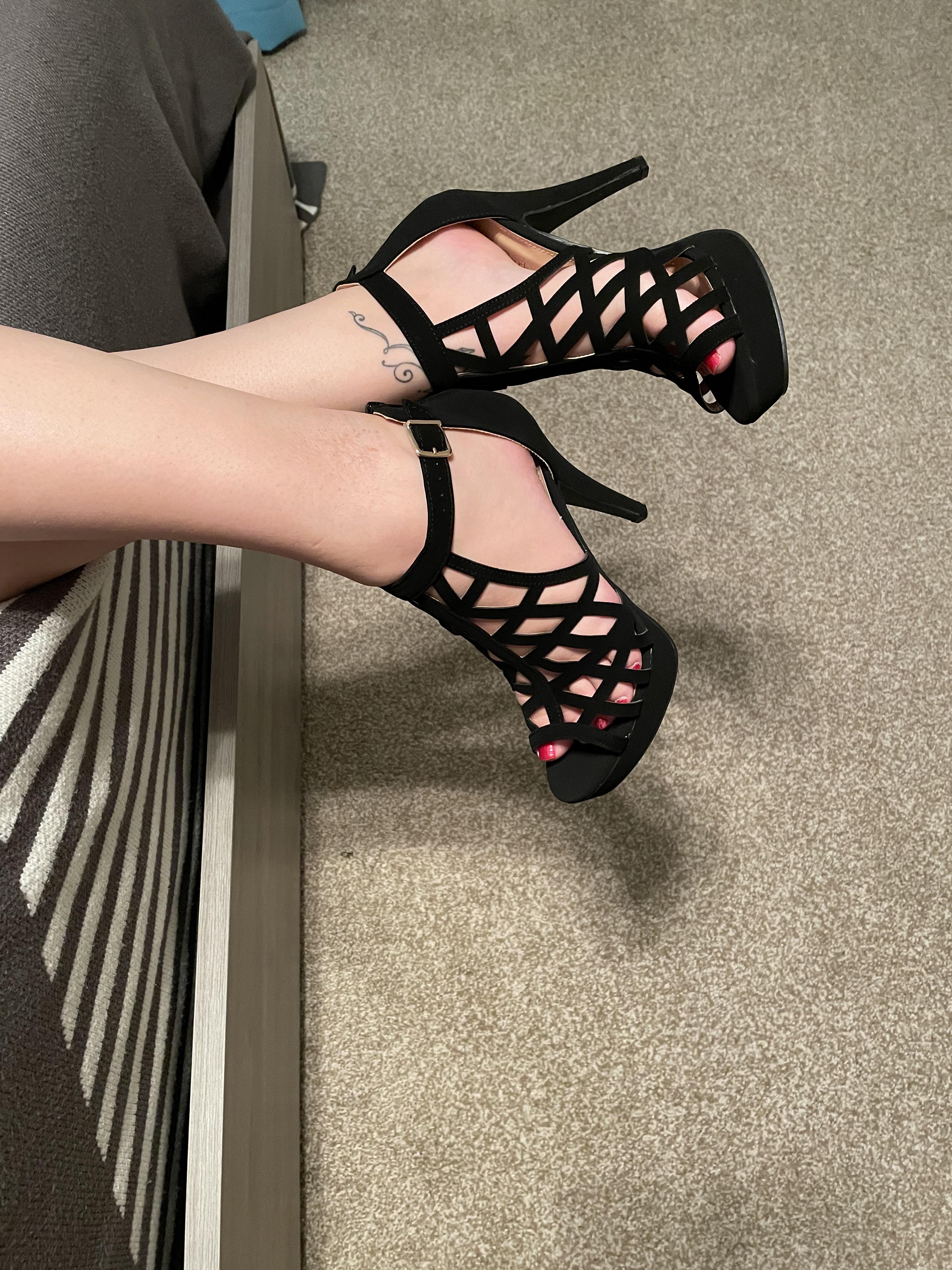 I love how these are kind of a fishnet pattern | Scrolller