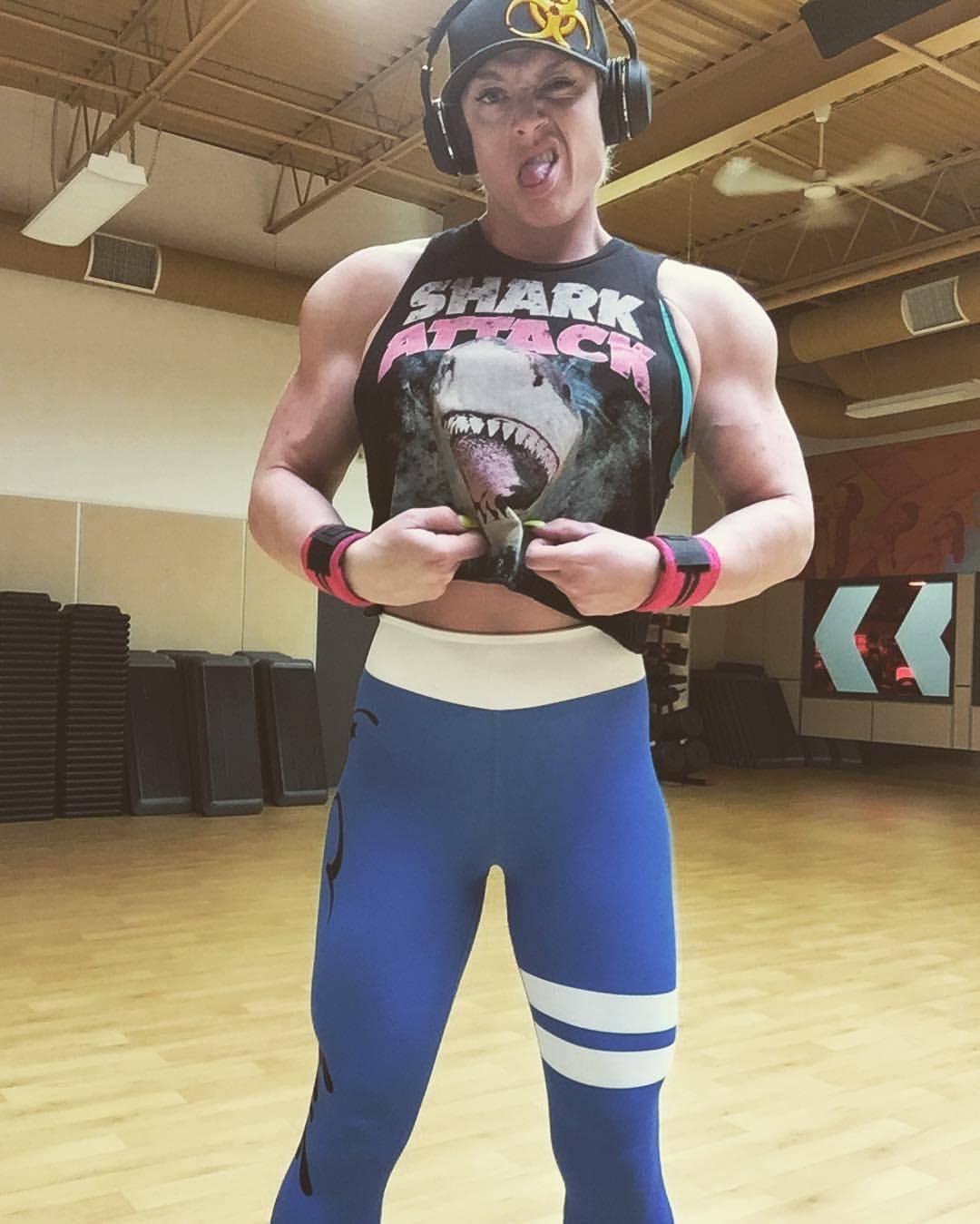 I love lifting heavy shit 😋 | Scrolller