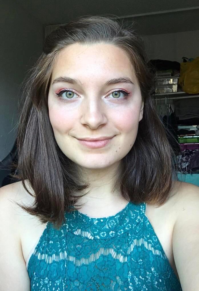 I love my asymmetrical face :) | Scrolller