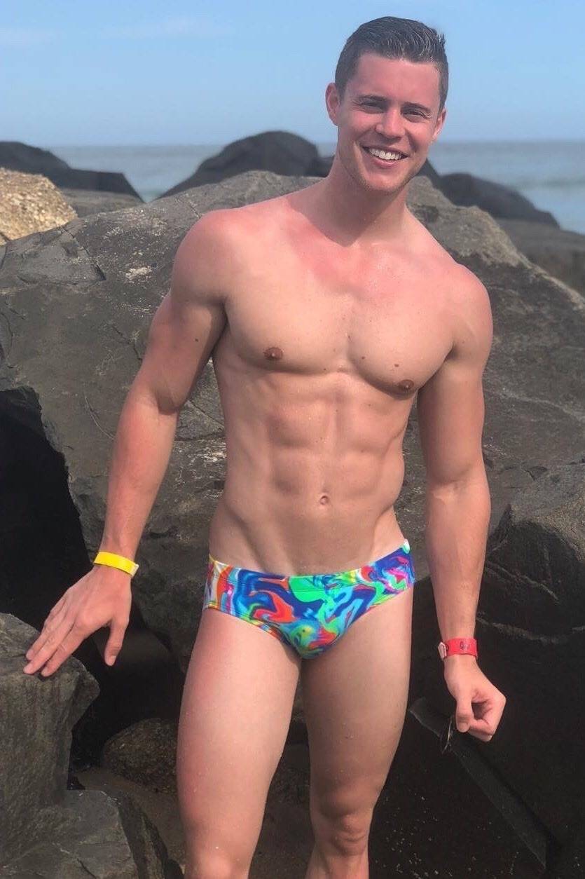 I LOVE this speedo! | Scrolller