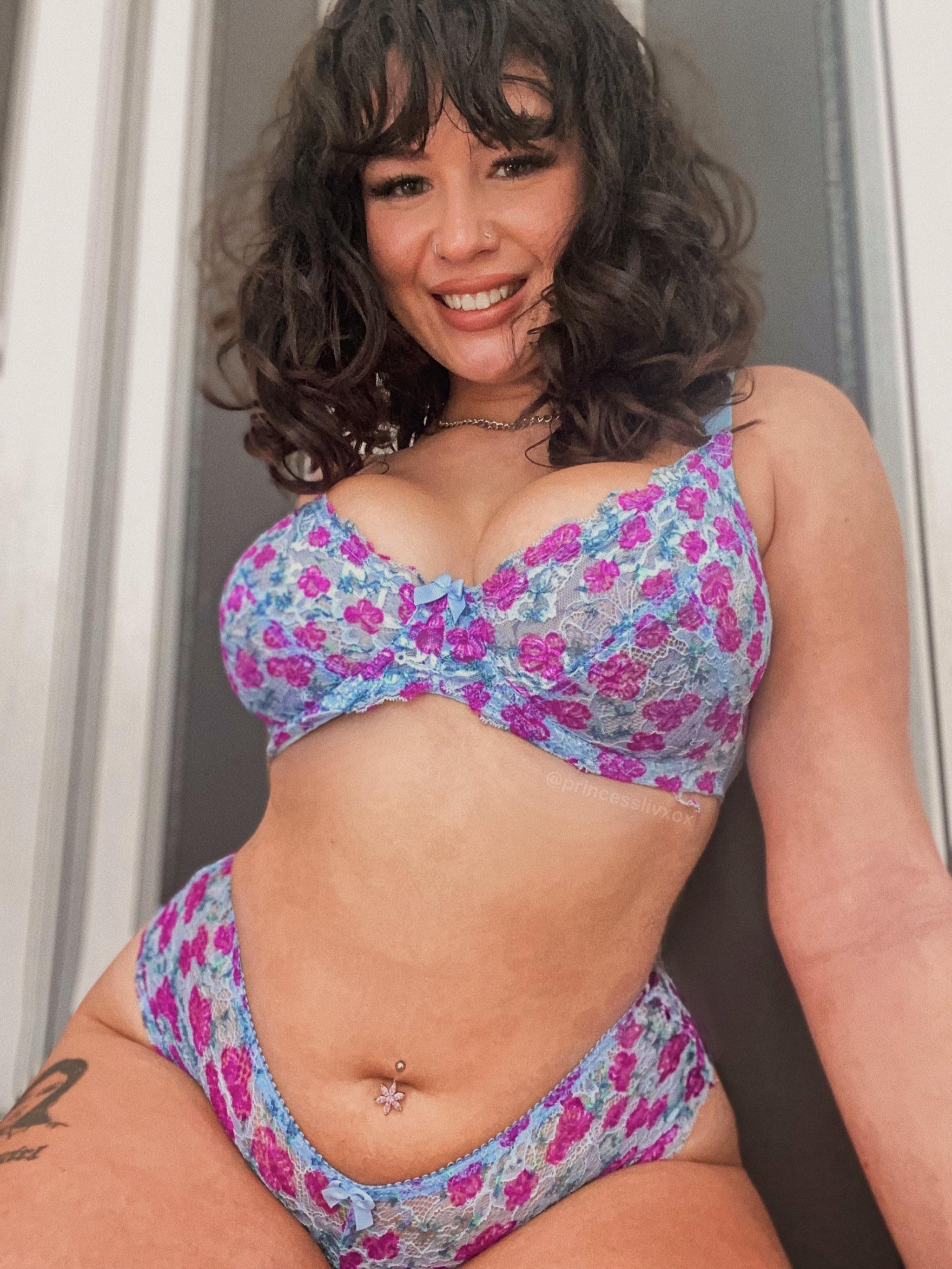 i’m 19 in 2 days. am i still barely legal? 🥺 NSFW [18f] | Scrolller