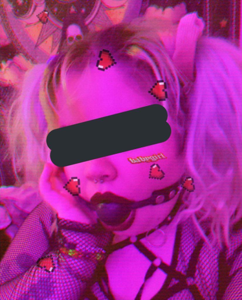 Im So Cute With My Mouth Full Scrolller