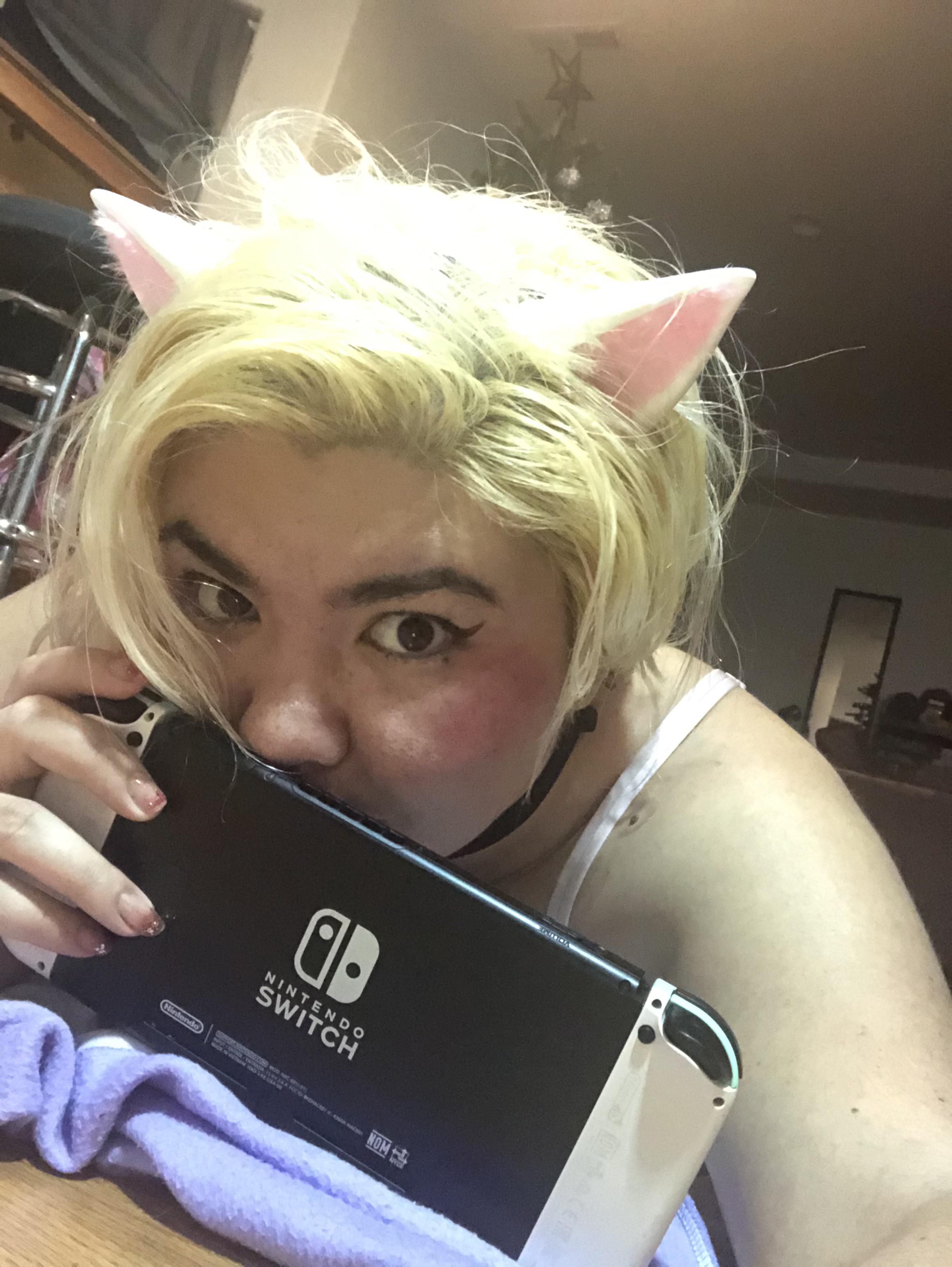 I’m stuck... help me? | Scrolller