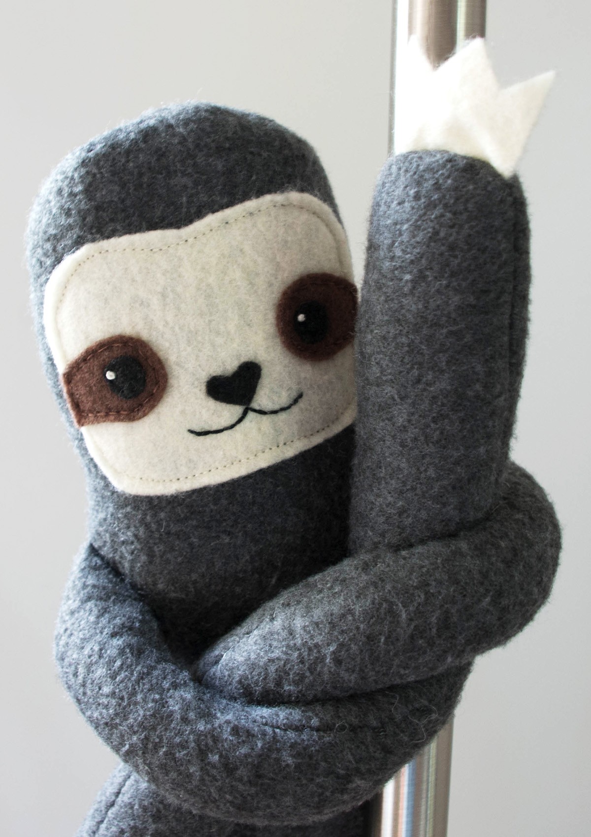 i made a three toed sloth plush | Scrolller