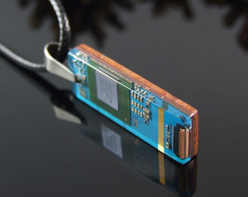 I made this artwork between technology and nature | Scrolller