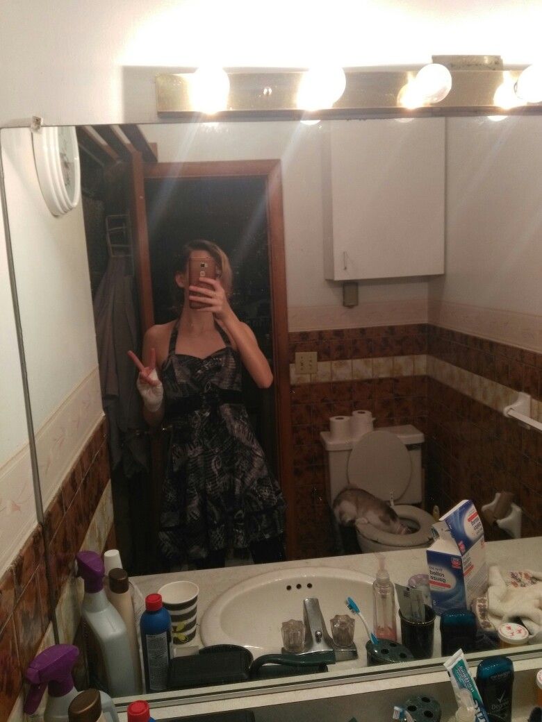 I present to you, me in my first apartment | Scrolller