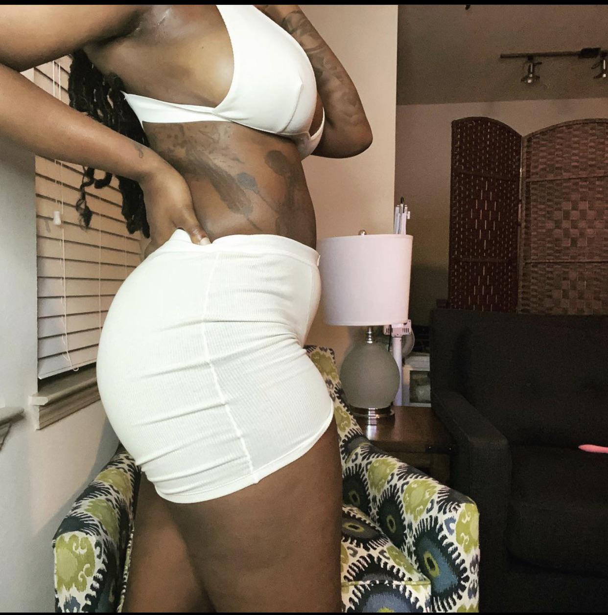 I spy? Tell me when you see it 😘💦 | Scrolller